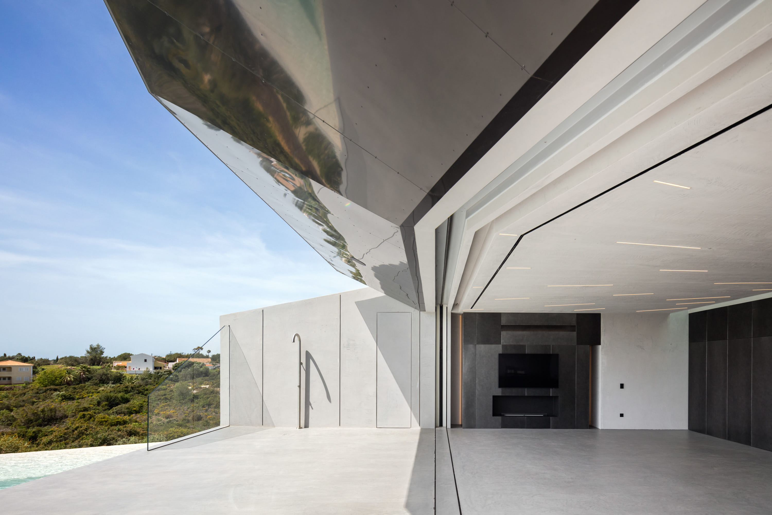 SkyBase One | Bespoke Architects | Archinect