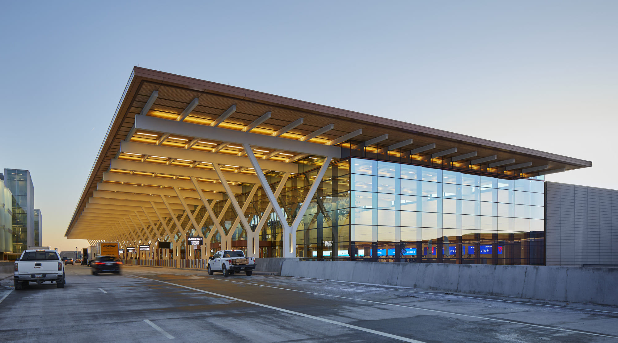 SOM's all-inclusive Kansas City terminal brings air transport design ...