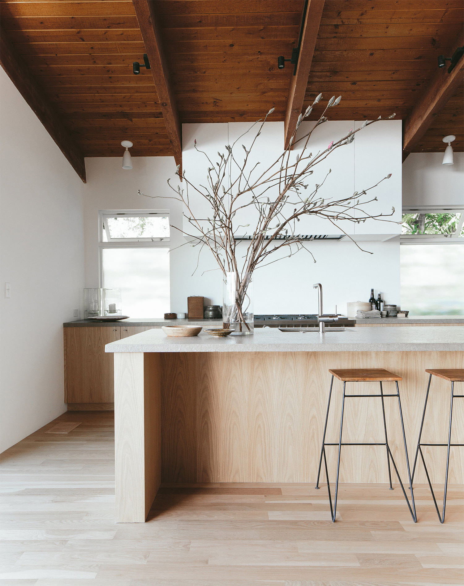 New featured job opportunities at Breland-Harper, Roman and Williams, Project M Plus, indidesign ...