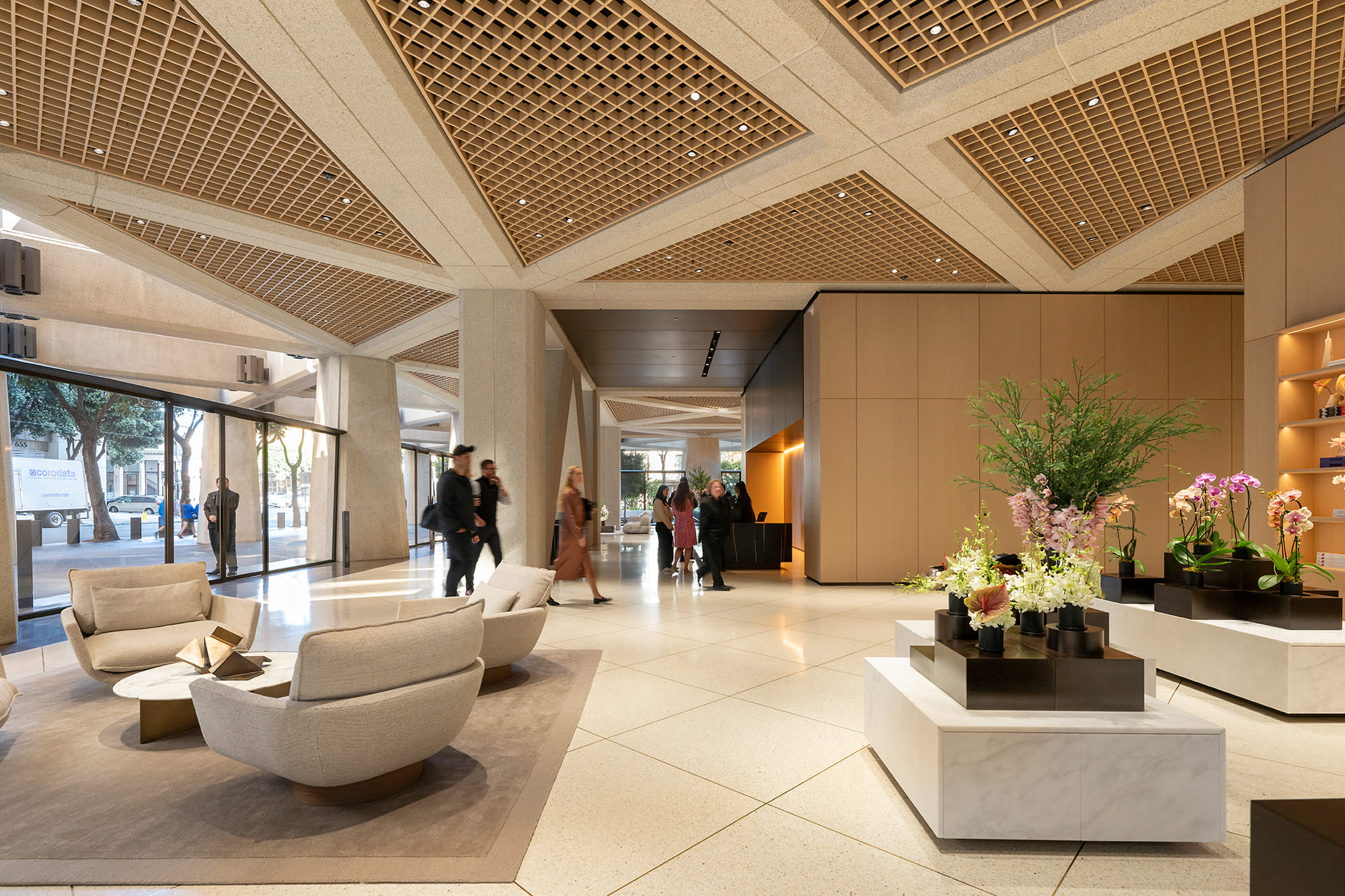 San Francisco's Transamerica Pyramid Center reopens with a flourish ...
