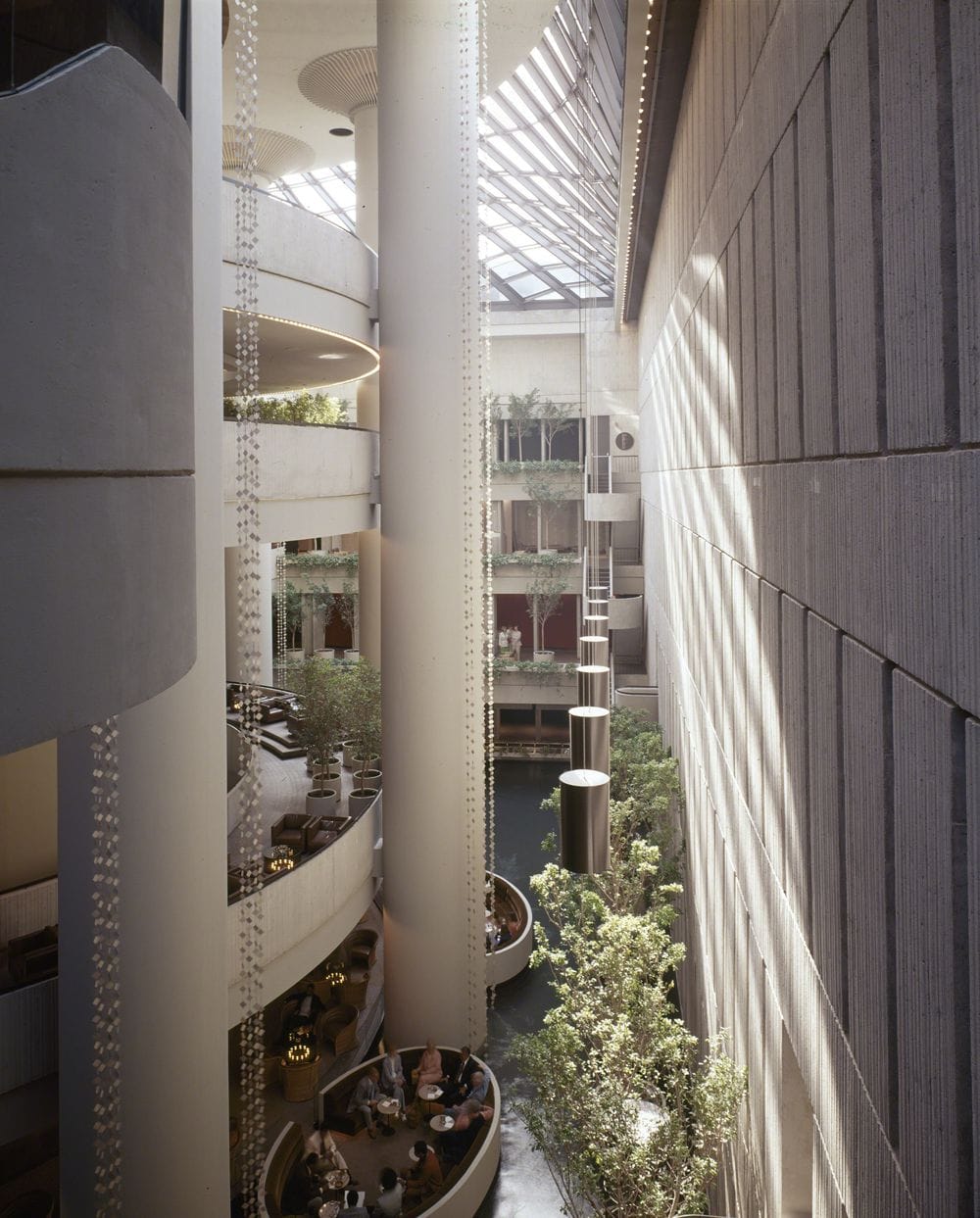 John Portman, architect, developer and master of the mega-atria, dies ...