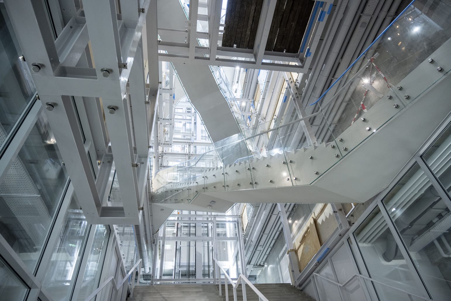 MVRDV completes mirror-clad art depot in Rotterdam | News | Archinect