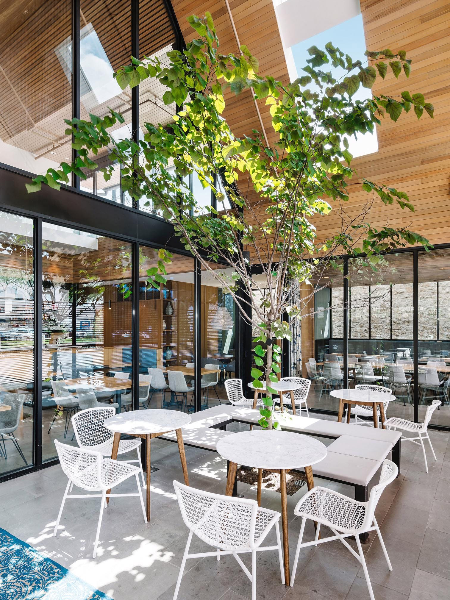 10 delectable eating & drinking spaces for your Friday inspiration ...