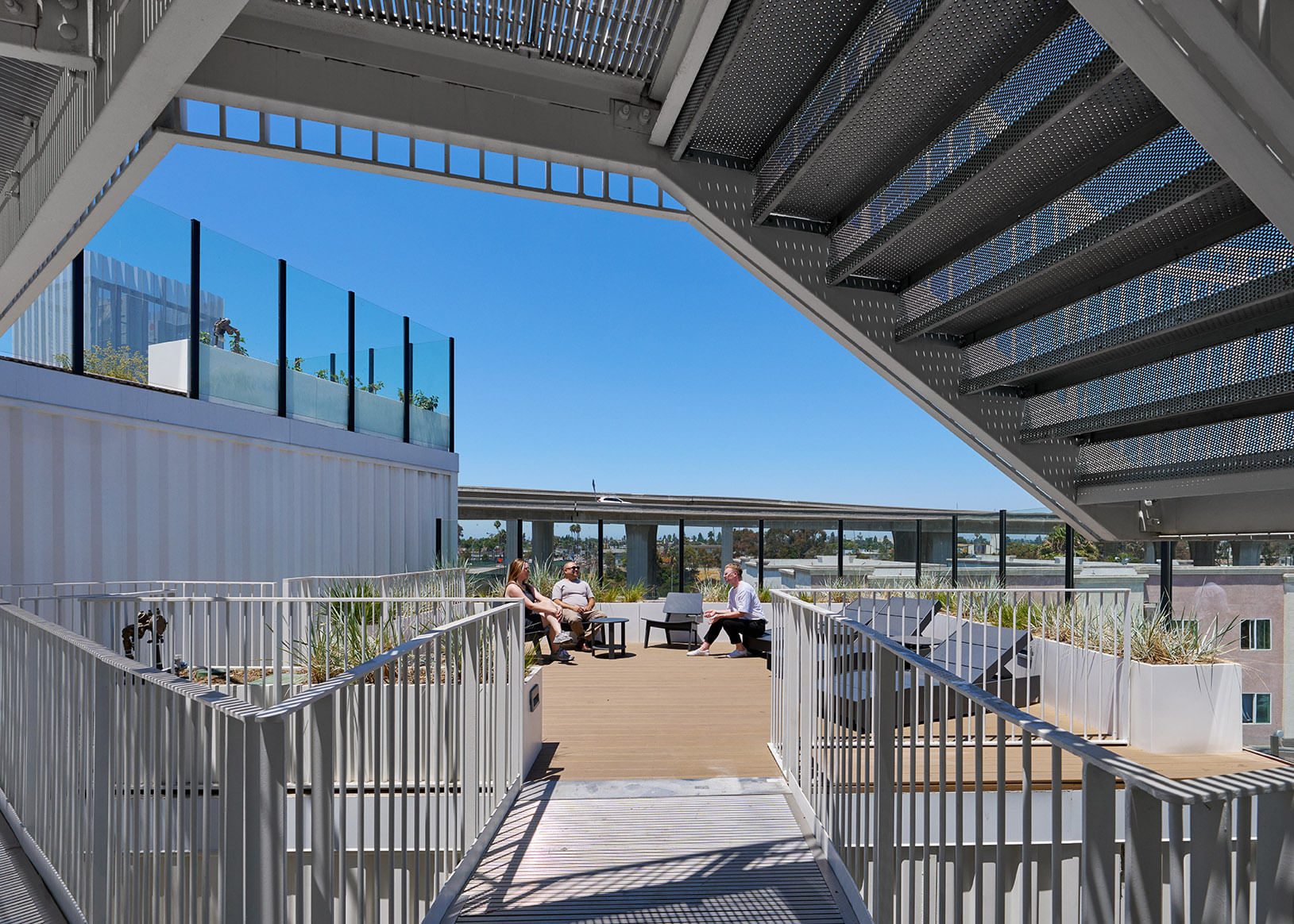 Isla Intersections Supportive Housing & Paseo | Lorcan O'Herlihy ...