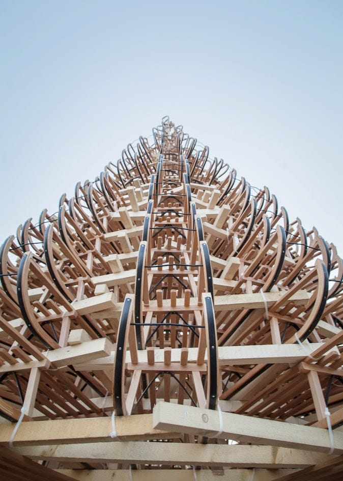Hello Wood uses 365 sleighs to build an 11-meter Christmas tree in ...