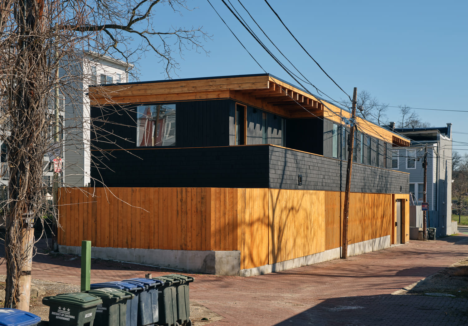 Wide House | BLDUS | Archinect