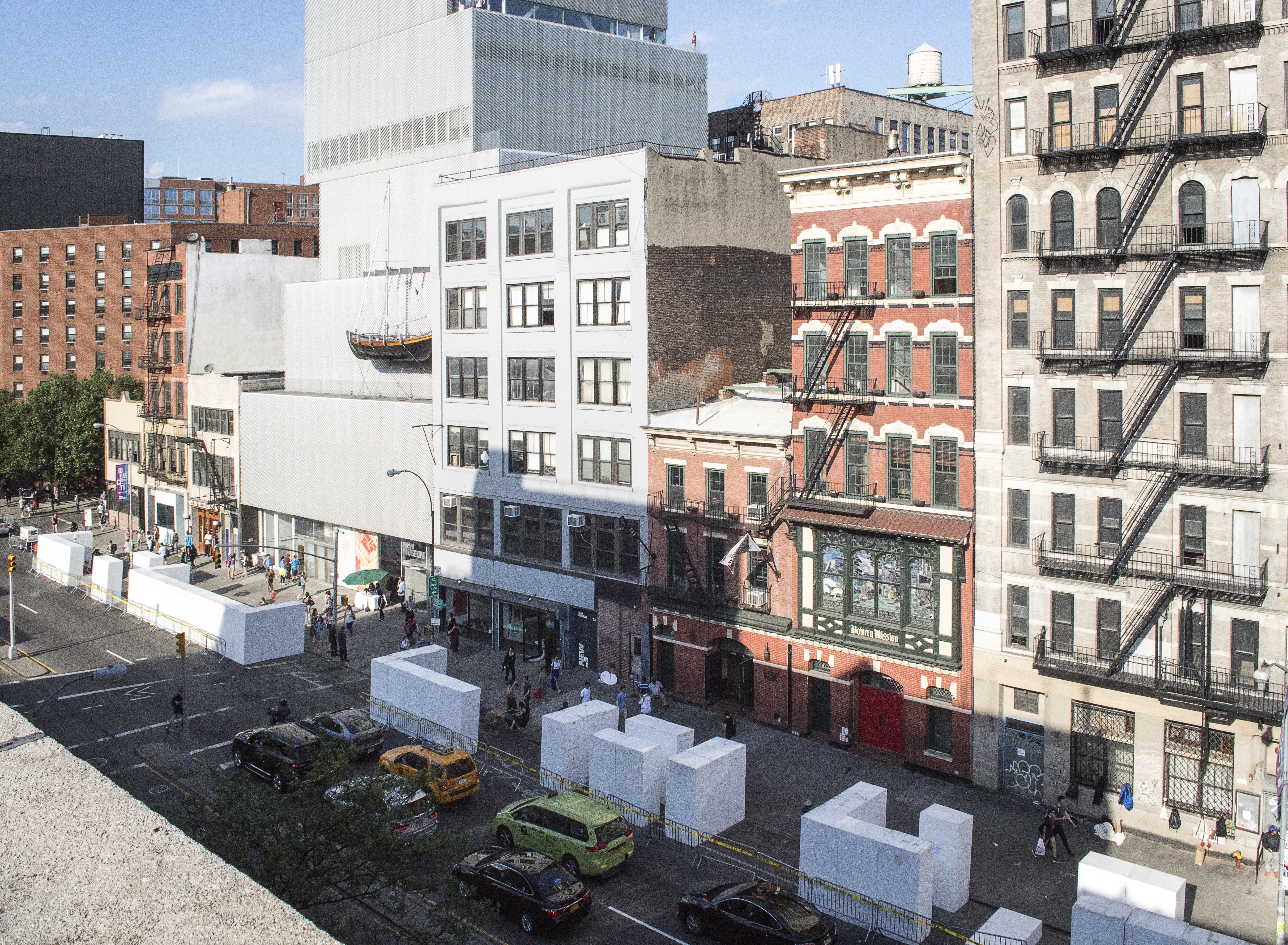 Towards a decentralized architecture with FOAM + the Blockchain ...