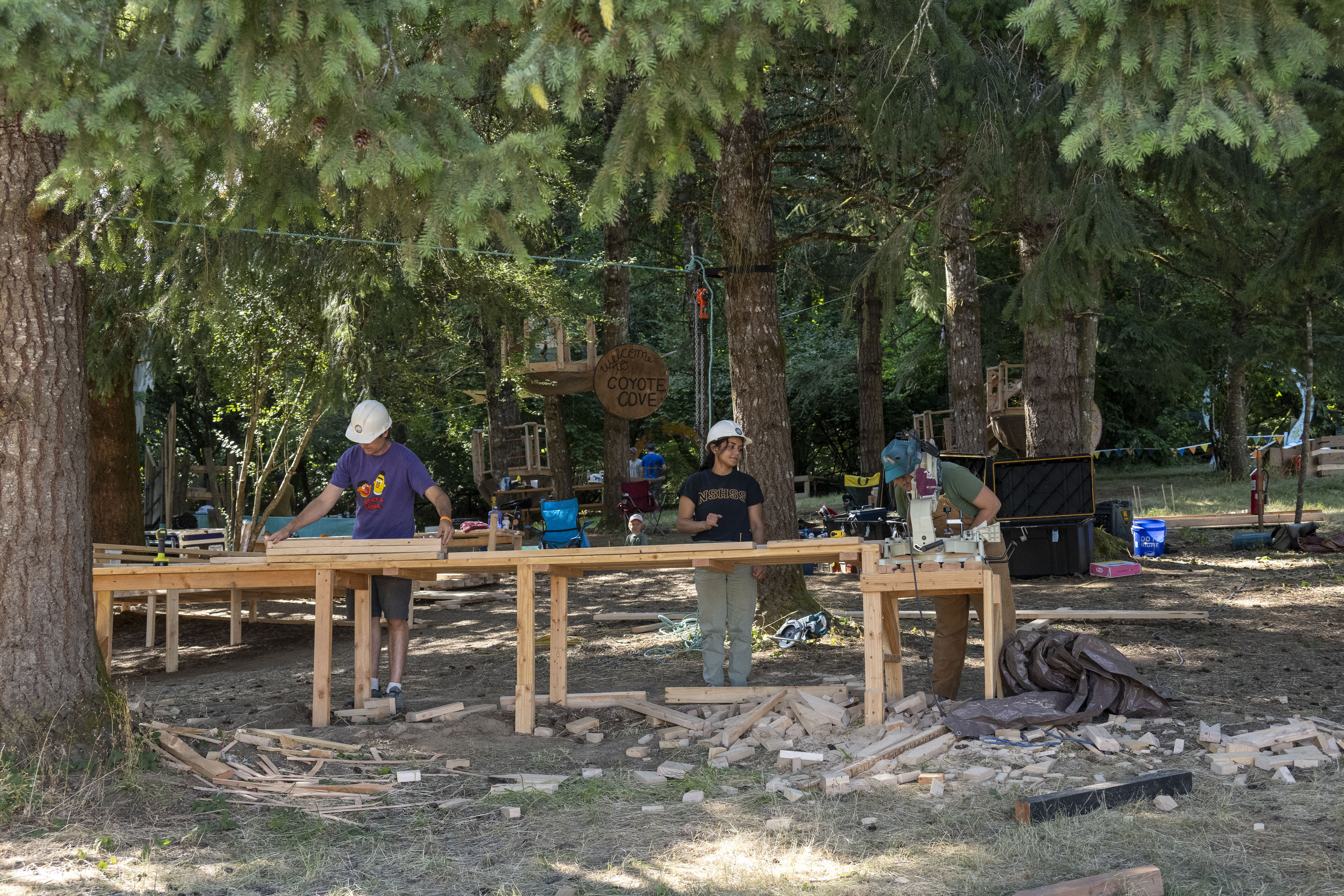 Portland State architecture students create a demountable stage ...