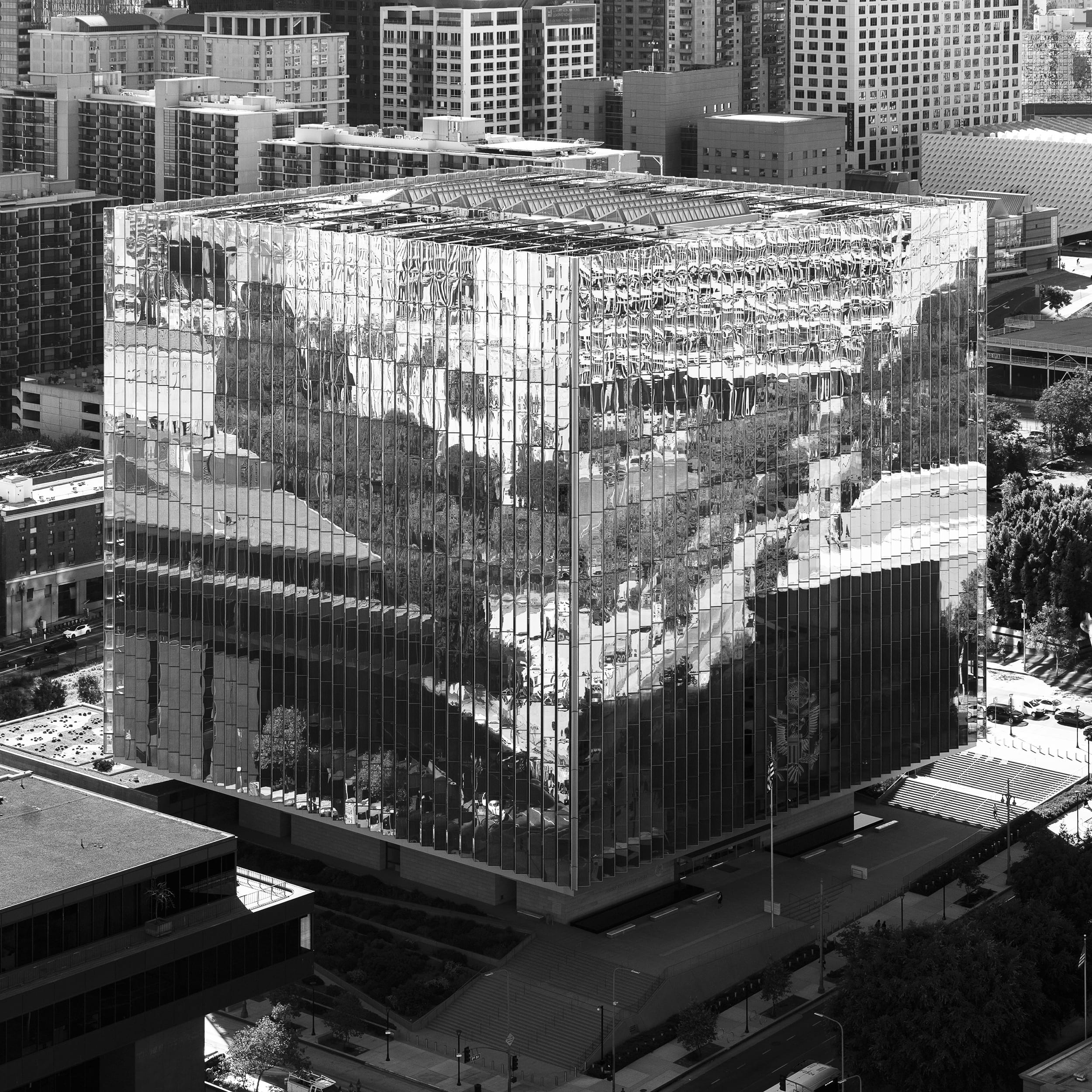 In Focus: Miguel Rodriguez exhibits Los Angeles architecture as a ...