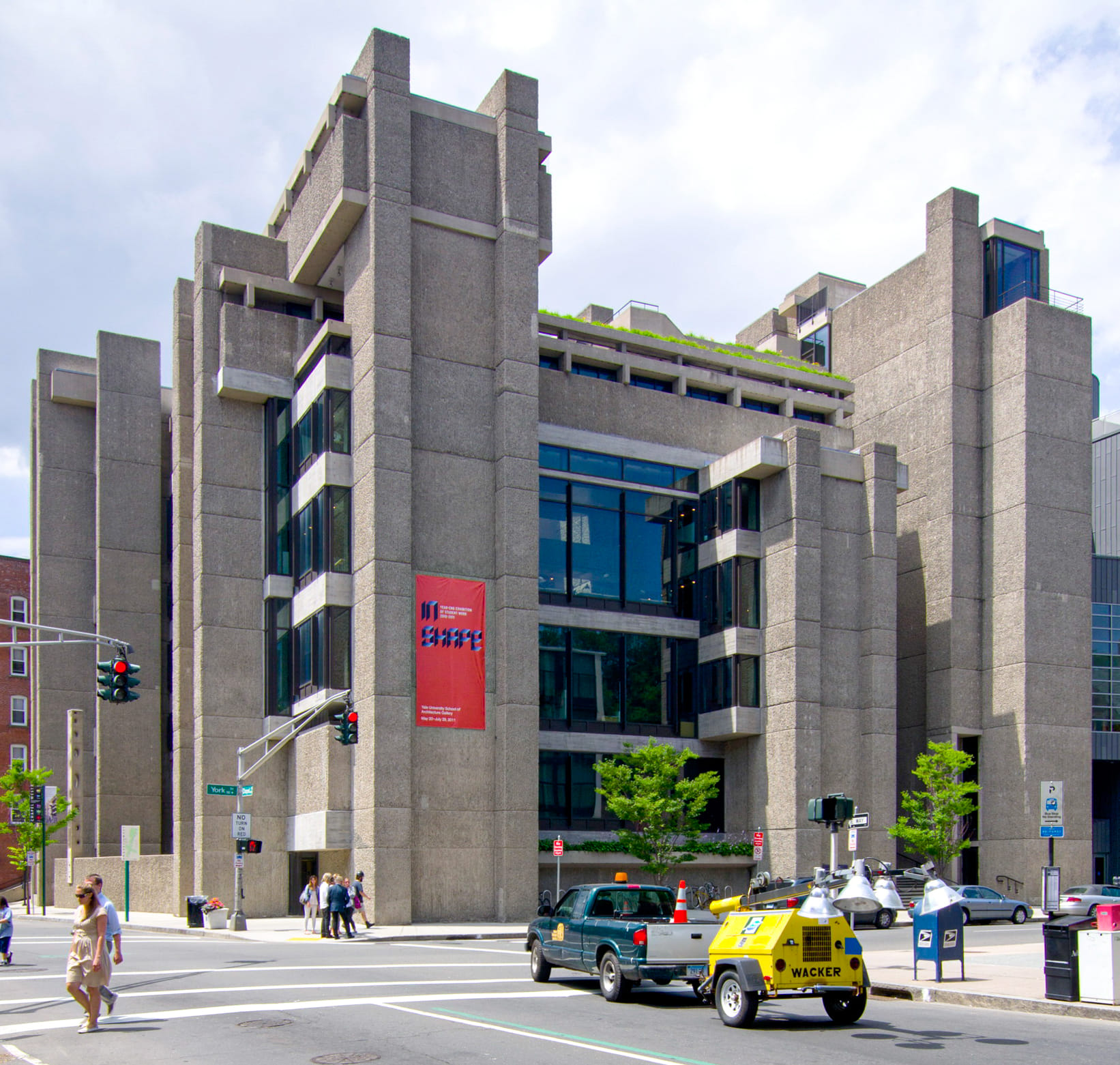 RAND studies the gap between architectural academia and practice to ...