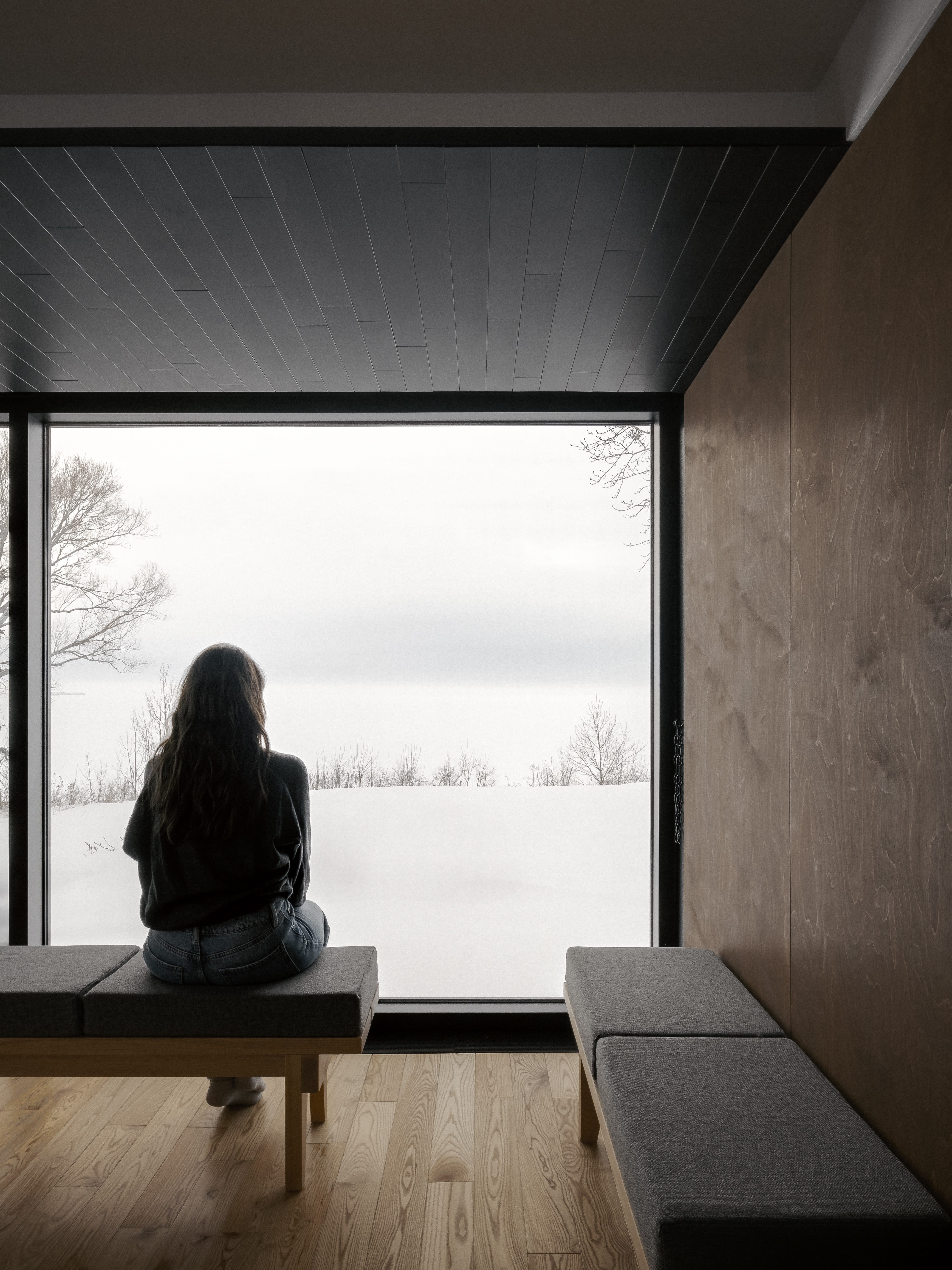 Delordinaire Architects designs a lakeside modular stilt house in ...