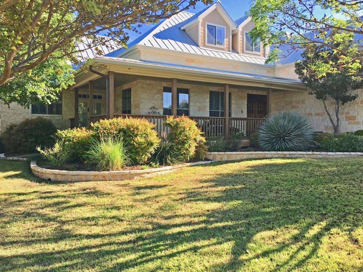 Hext Estate-Fredericksburg, TX | Amber Perry | Archinect