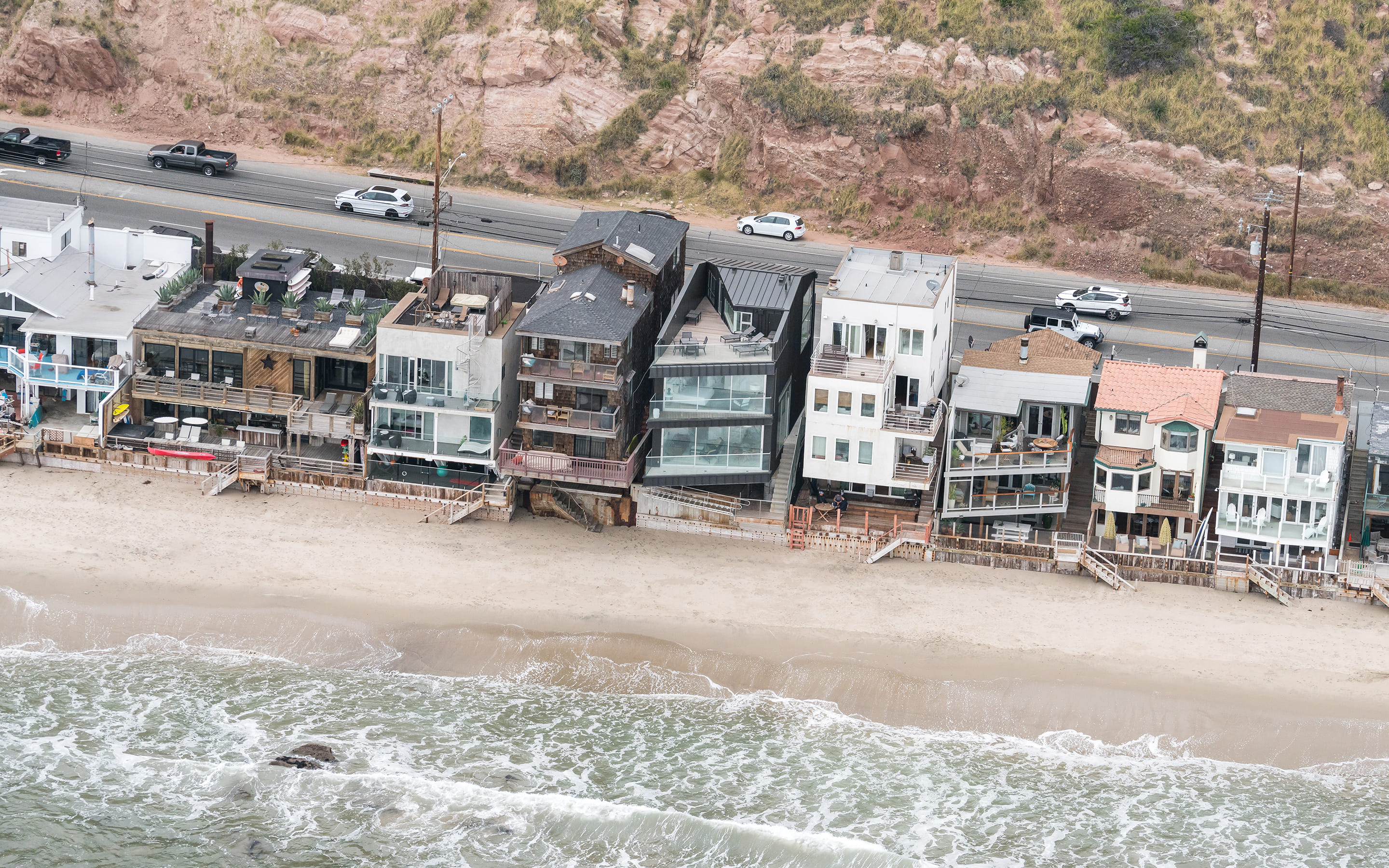 House Noir | Lorcan O'Herlihy Architects [LOHA] | Archinect