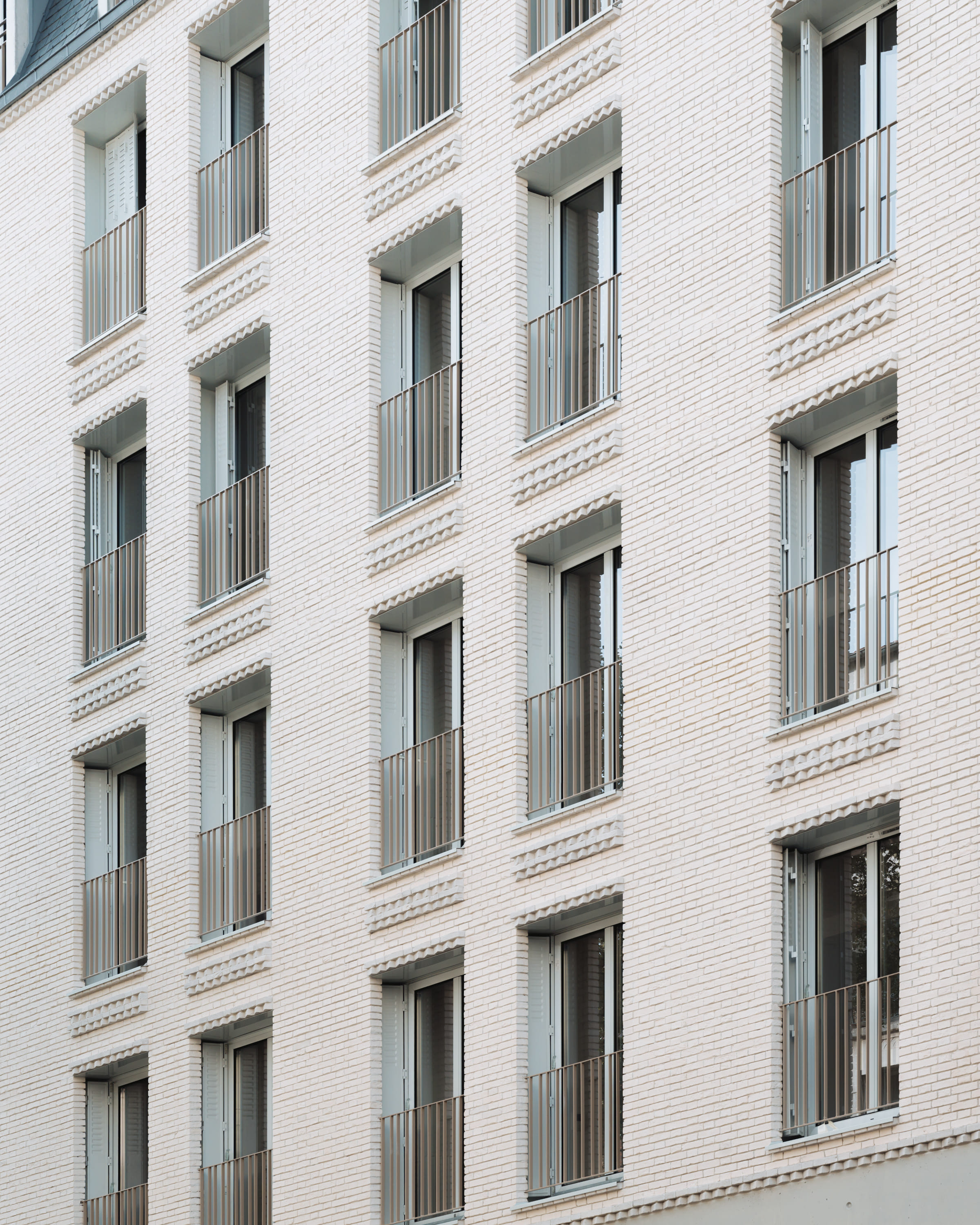 In Vincennes, 24 homes bridging past and present, designed by Prinvault ...