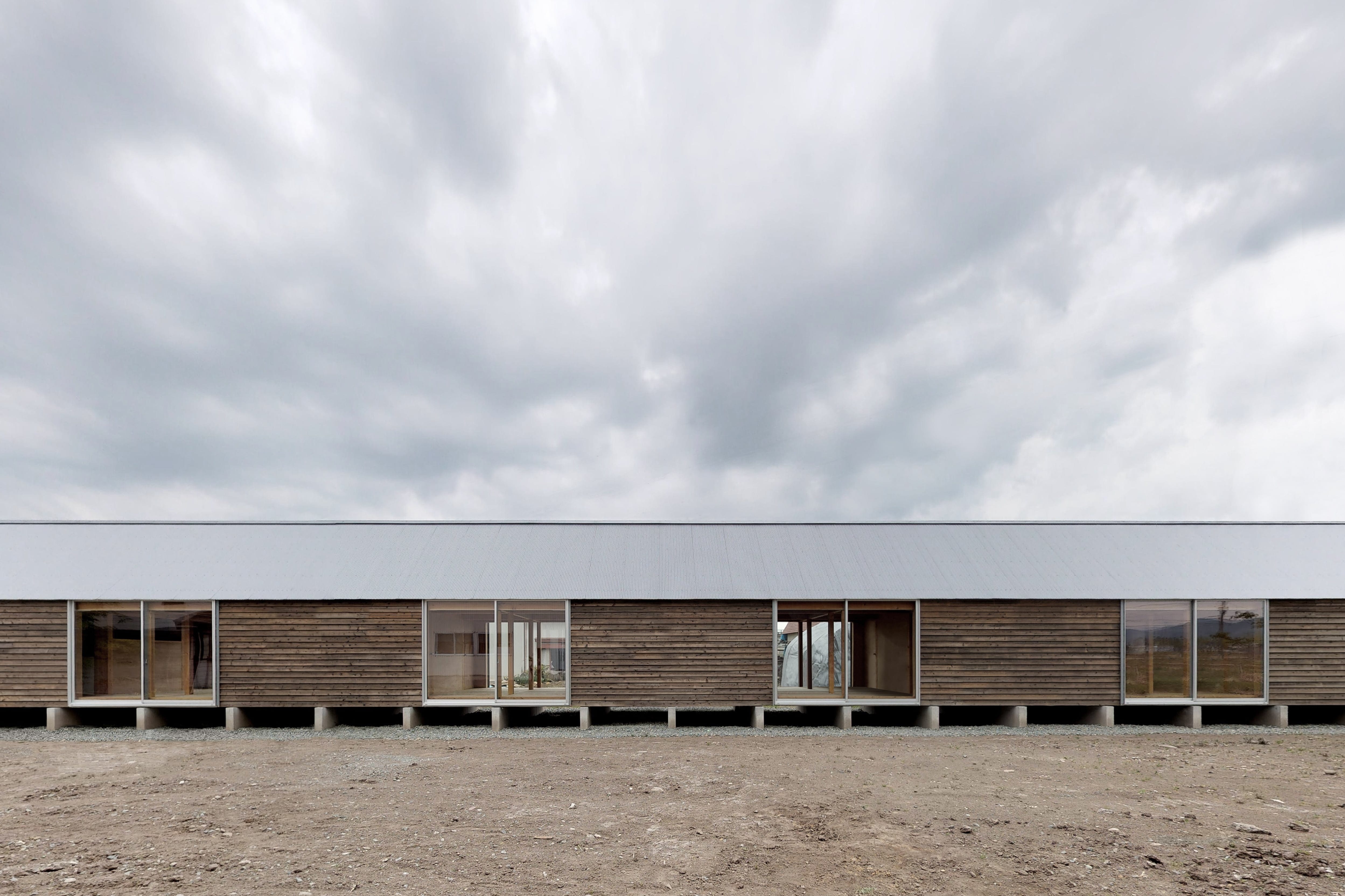 This wooden house in Japan stretches 50 meters long | News | Archinect