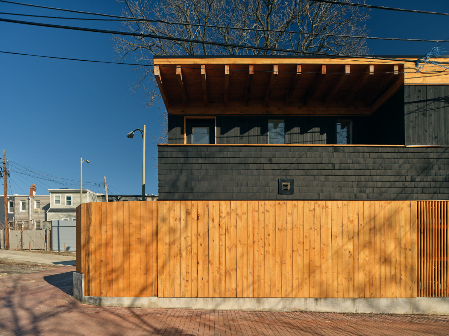 Wide House | BLDUS | Archinect