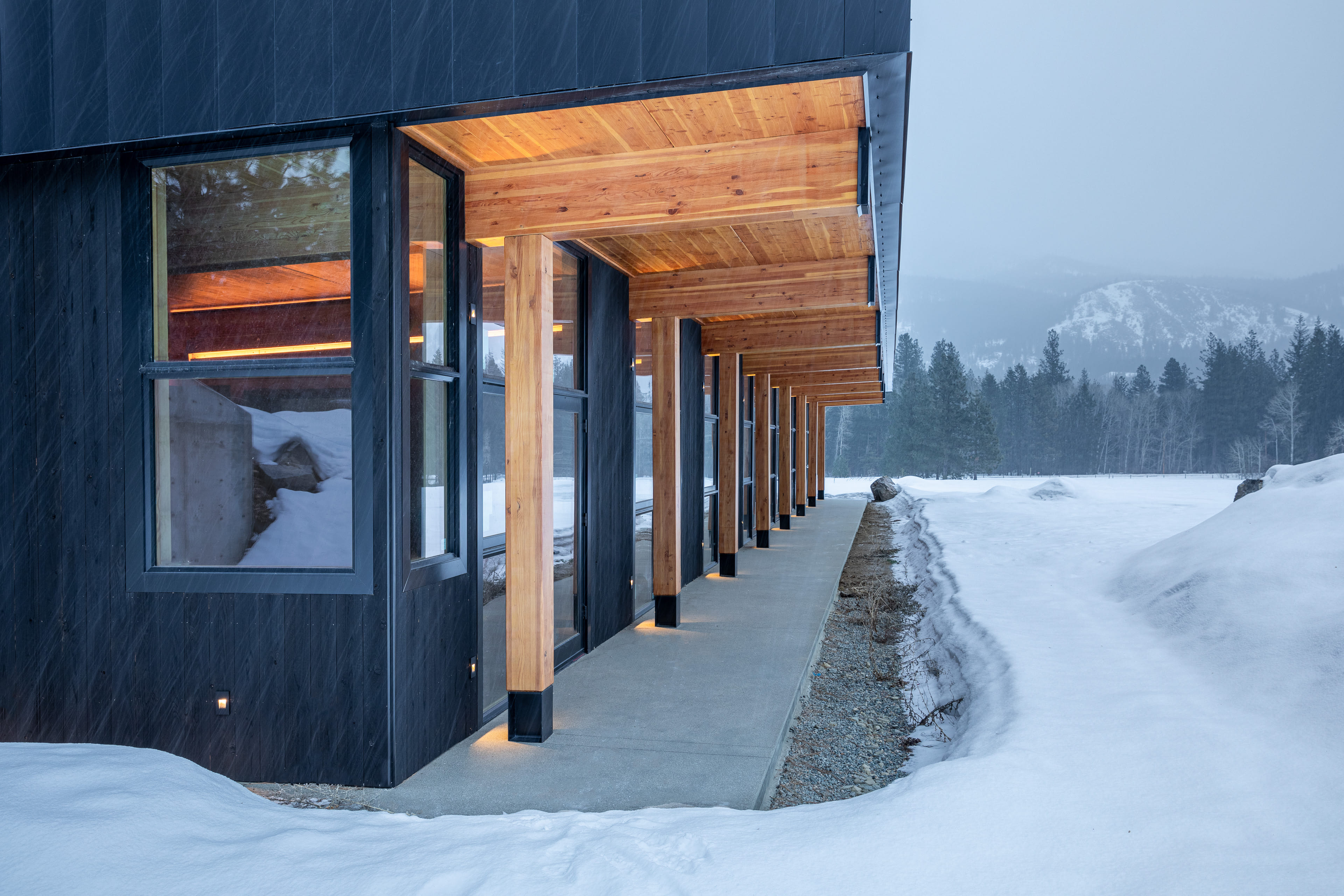 Cross-Laminated Timber "Berm House" in Washington's Methow Valley ...