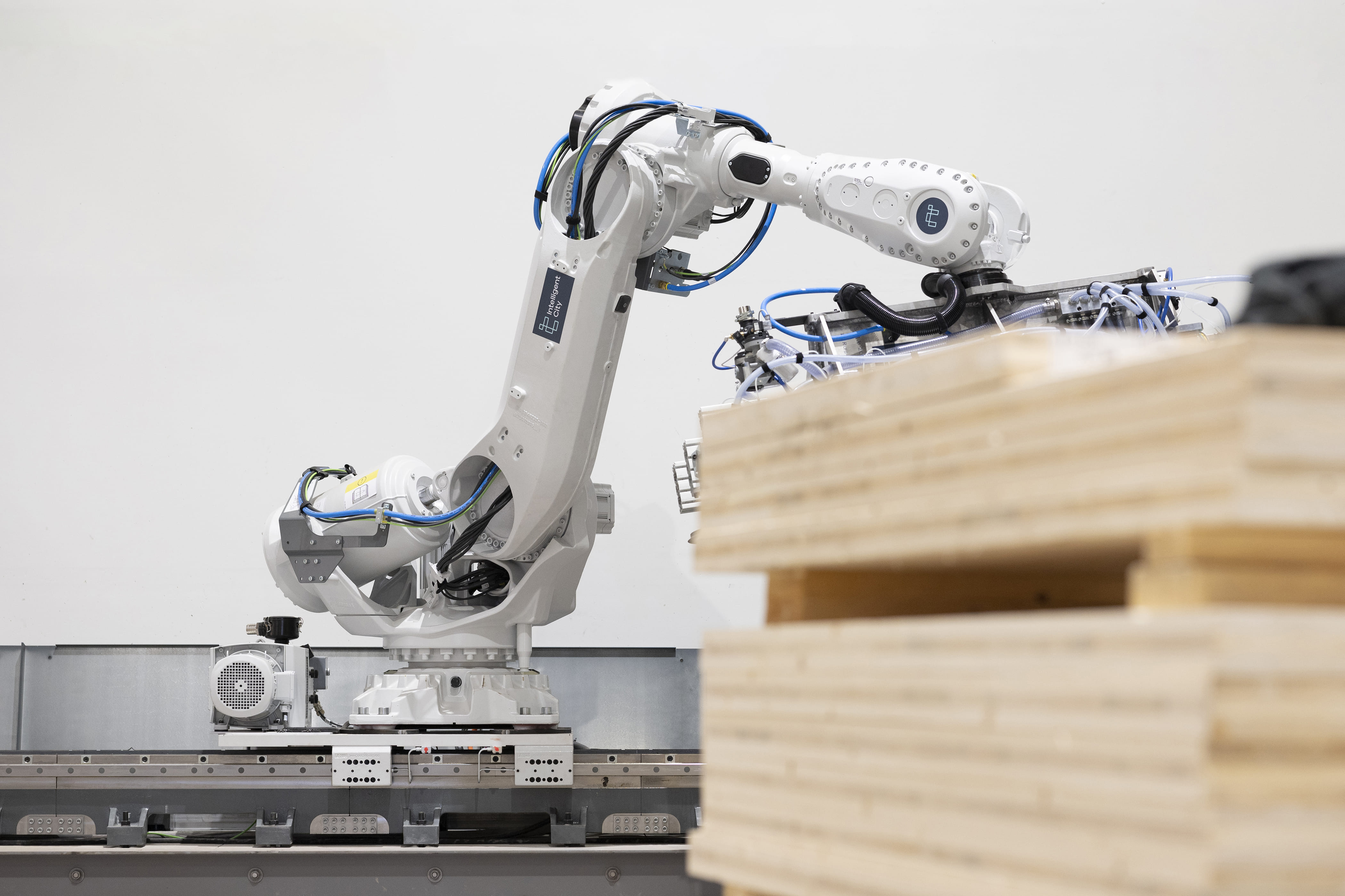 Inside a new robotic housing factory in British Columbia, Canada | News ...