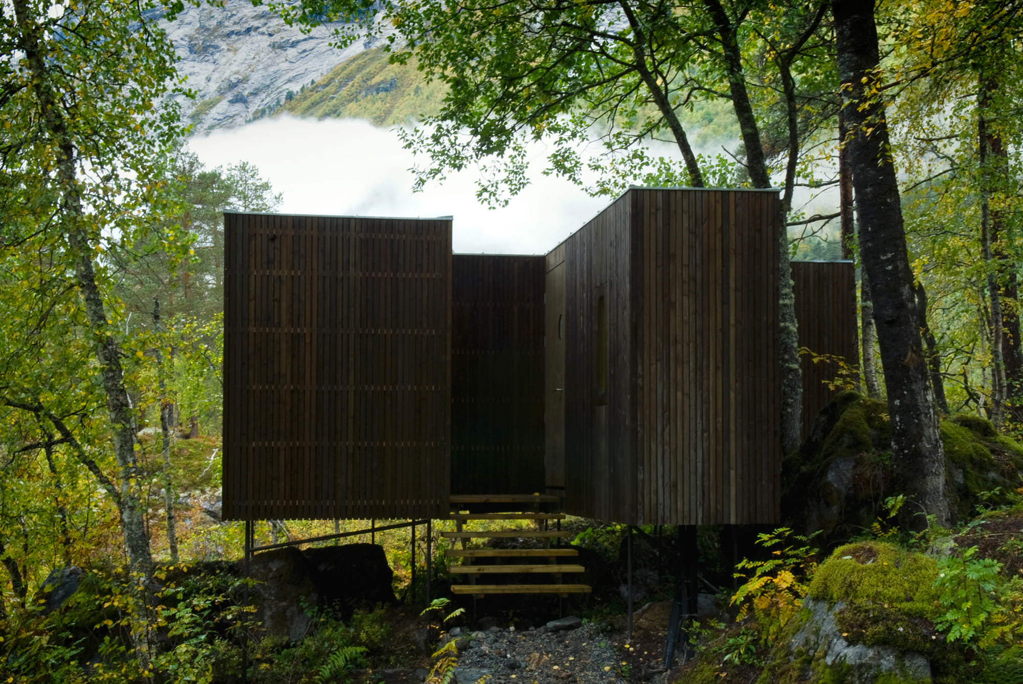The real-life architecture of "Ex Machina" | News | Archinect