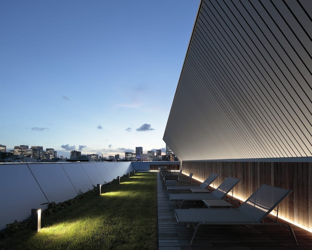Makoto Yamaguchi completes Tokyo gaming headquarters with slanting ...