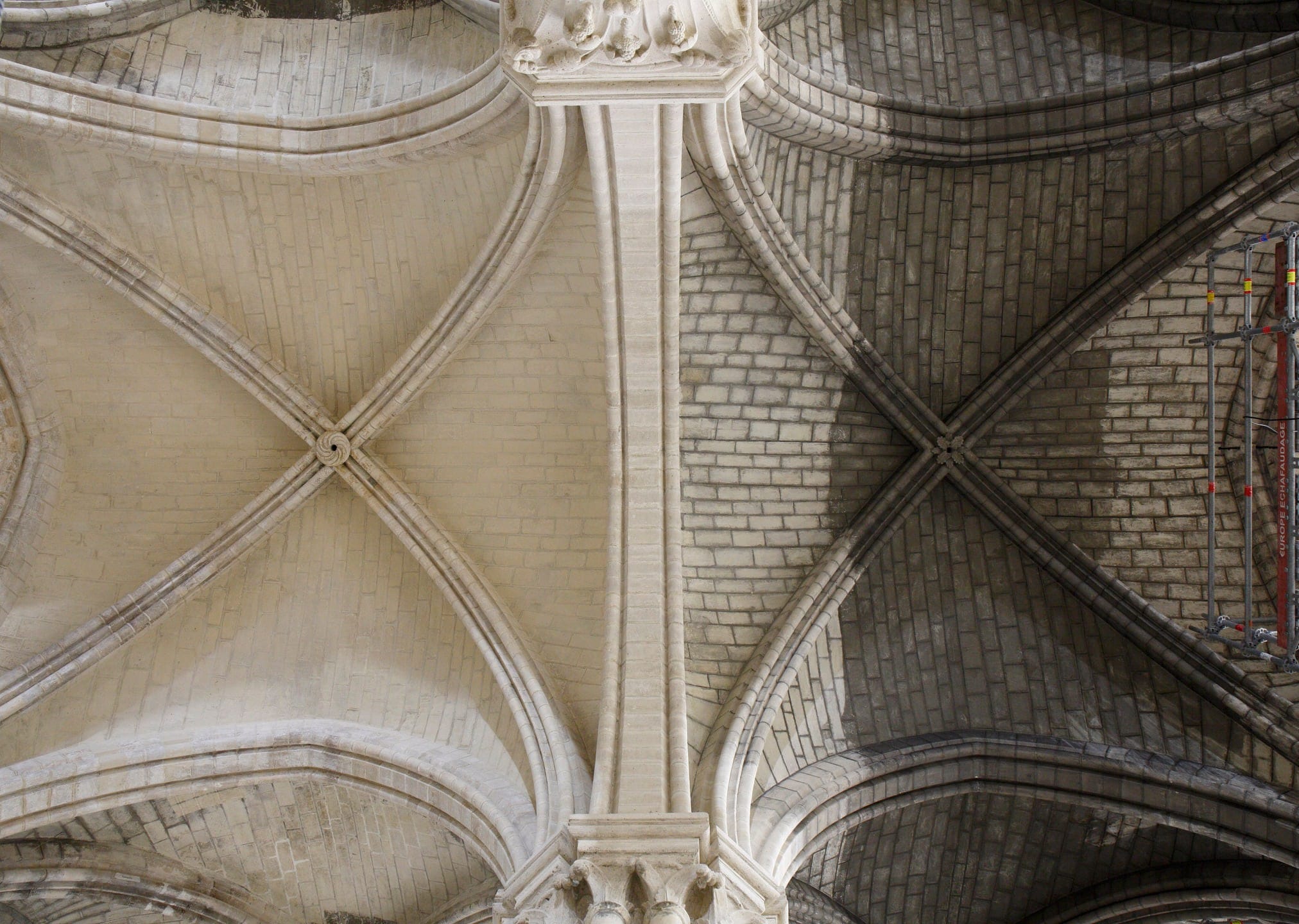 Notre Dame's 'shocking' interior cleaning is sparking a debate about ...