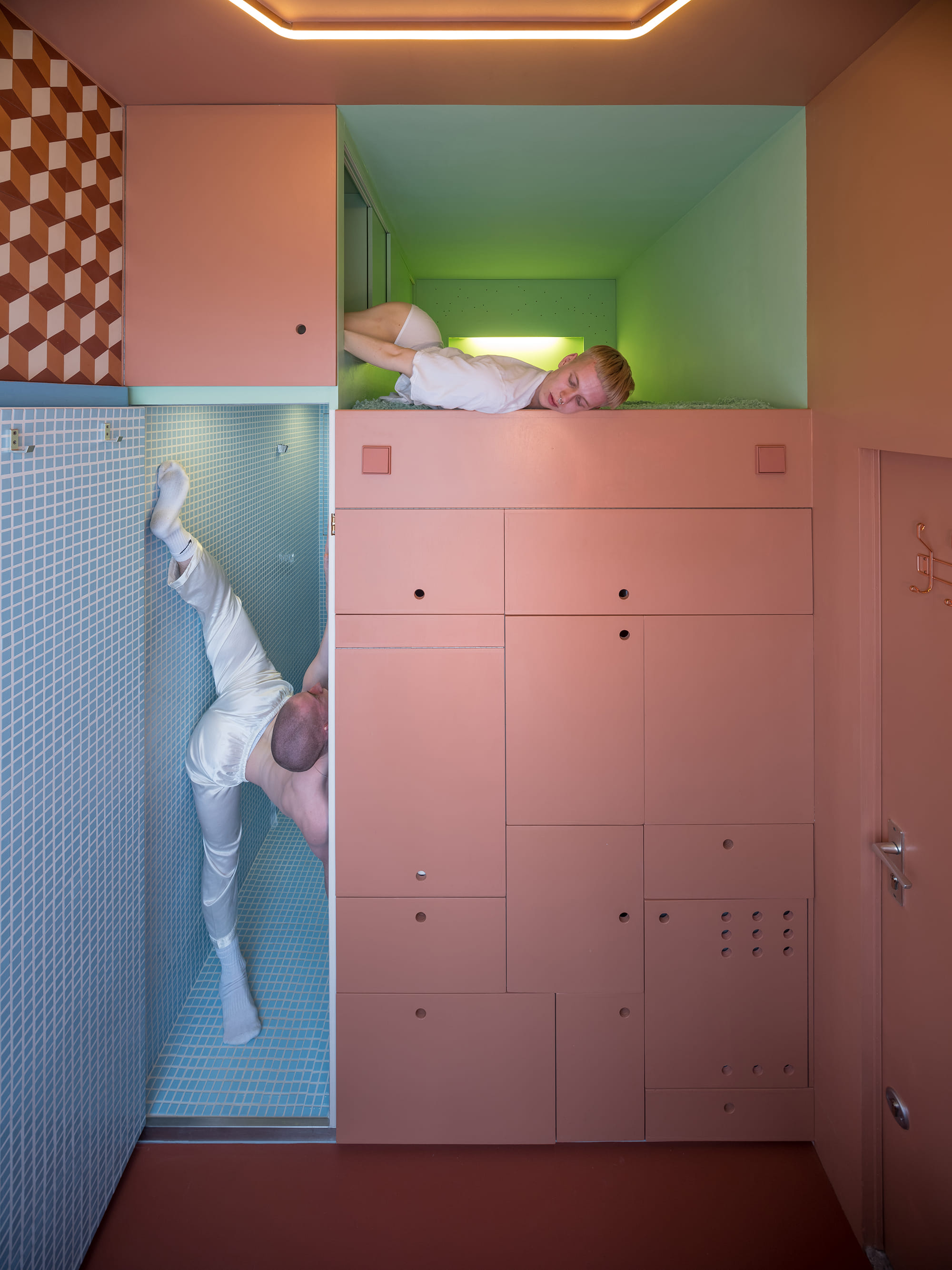 "The Cabanon - the biggest smallest apartment in the world" | STAR ...