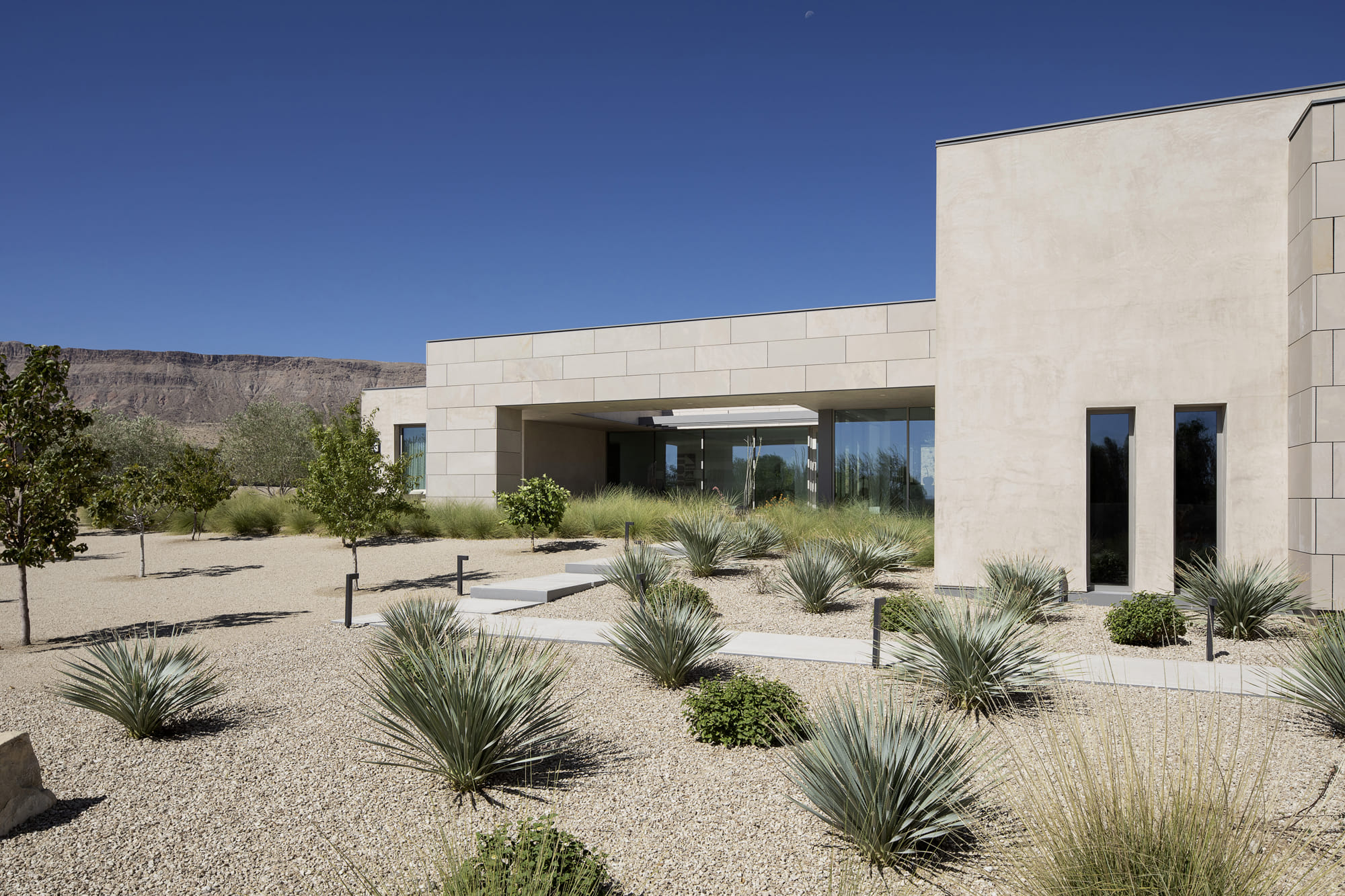 Sunset Summit Residence | Cushing Terrell | Archinect