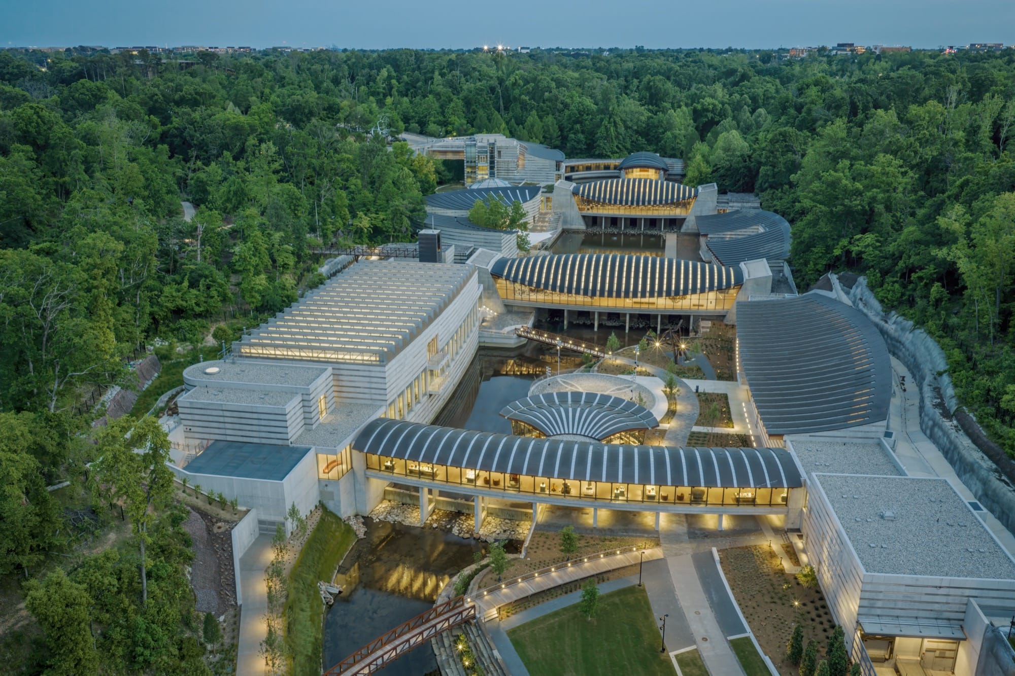 Inside Safdie’s new Crystal Bridges Museum expansion that bridges over ...