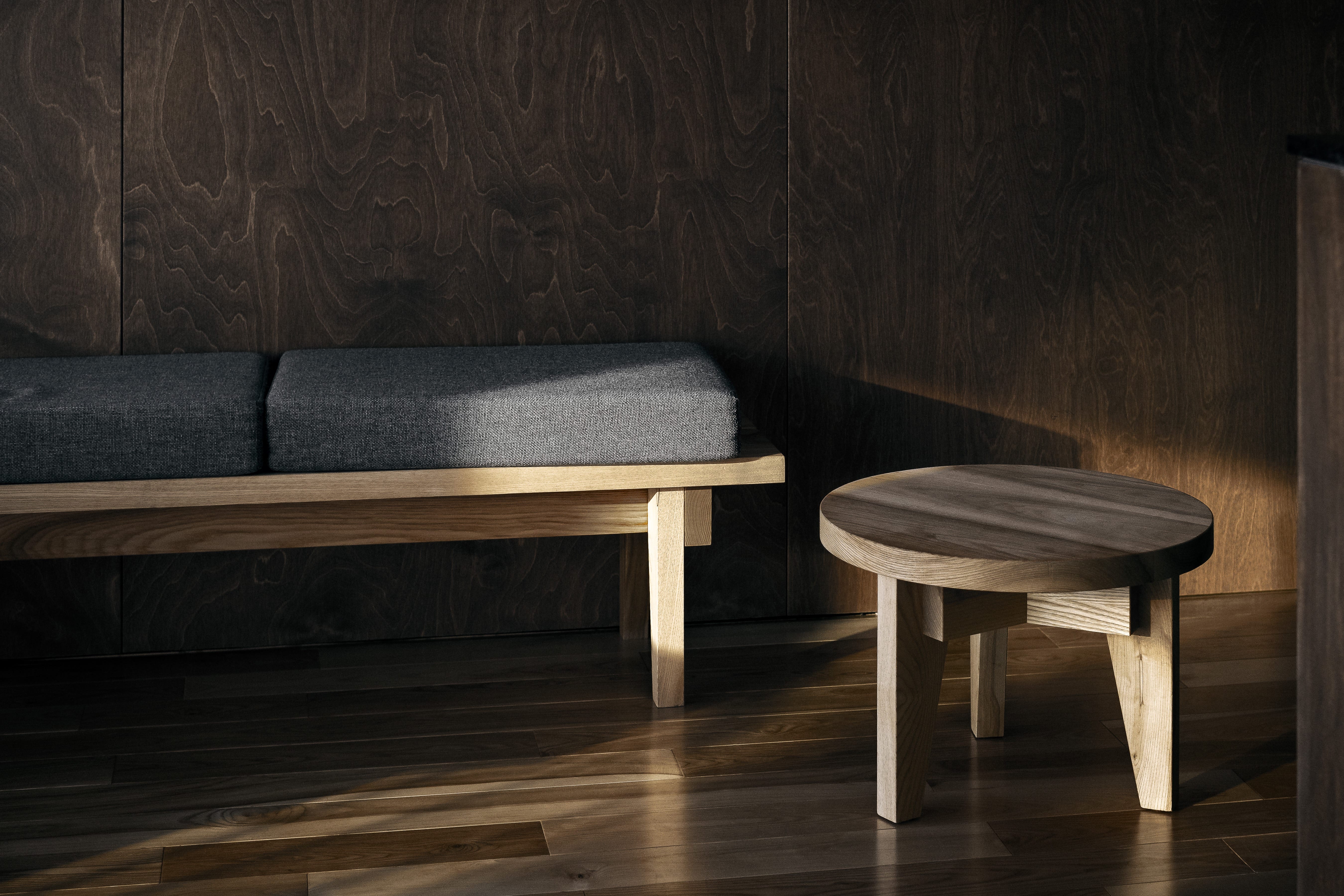 Delordinaire Architects designs a lakeside modular stilt house in ...