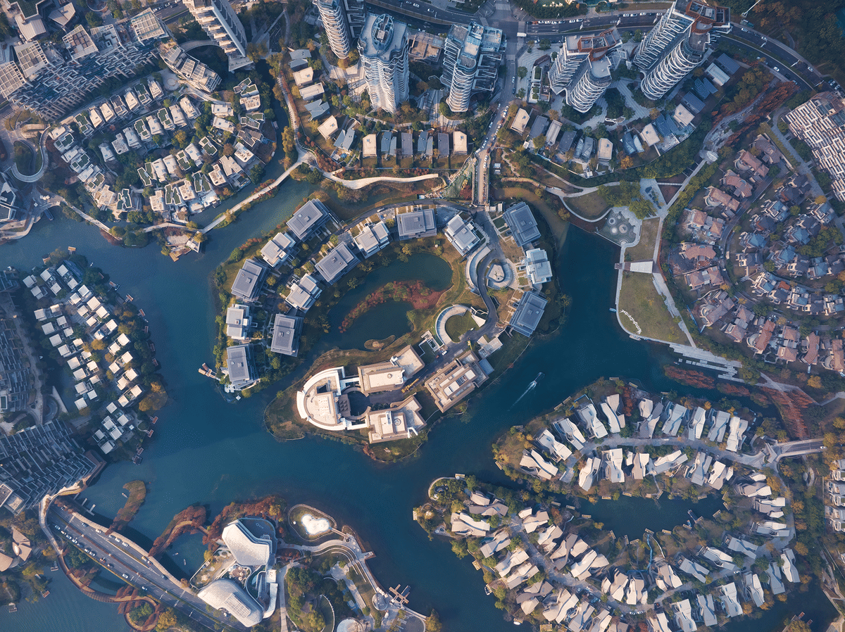 Chengdu Luxelakes Blackstone Island: Vertical Five-Unit Villas | line+ ...