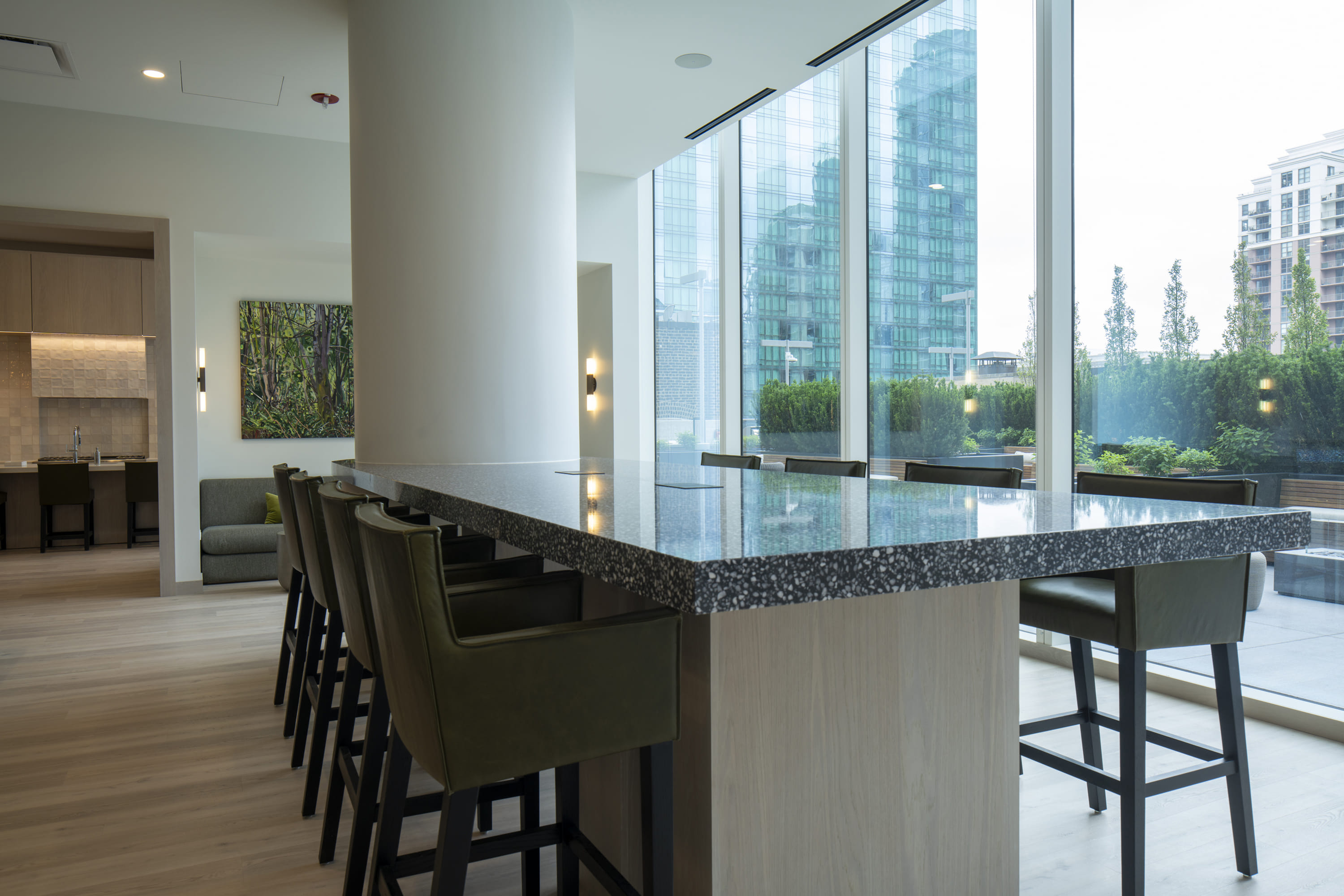 One of Helmut Jahn's final designs distinguishes itself on the Chicago skyline | Gallery | Archinect