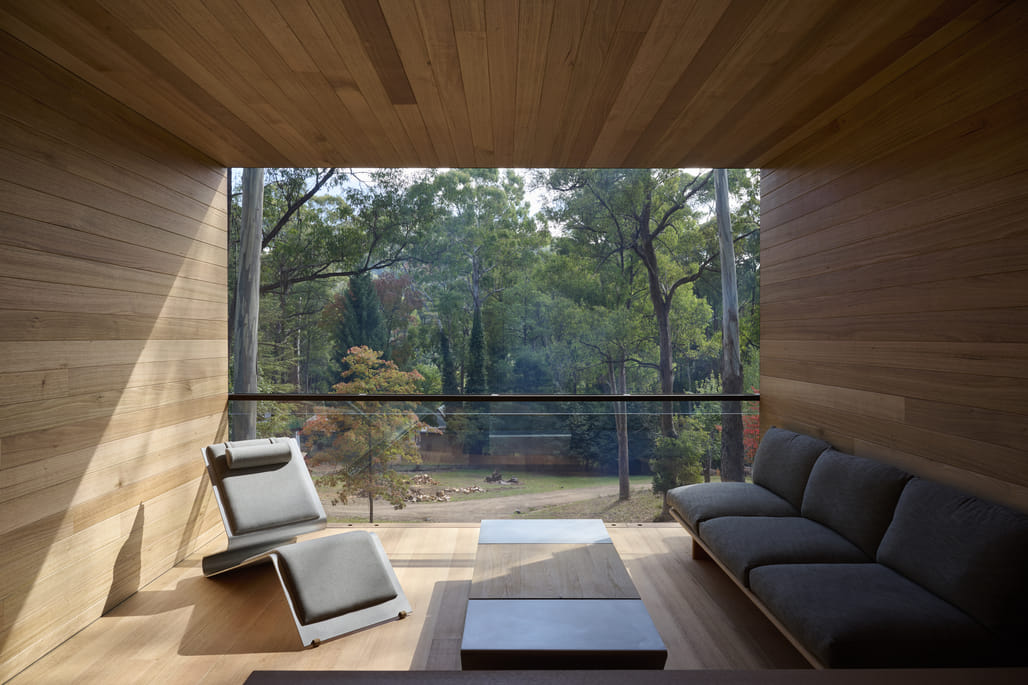 Robbie Walker's Sawmill Treehouse blends into the trees through its ...