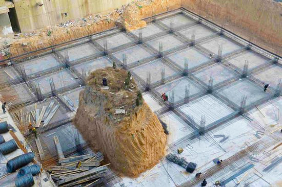 Isolated Tombstone Stands Among Chinese Skyscrapers | News | Archinect