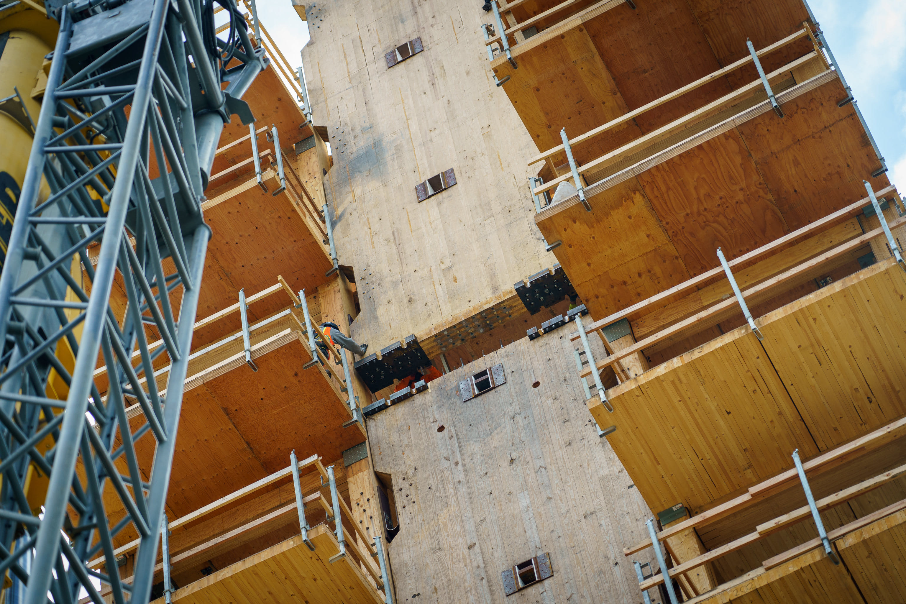 World’s tallest full-scale building earthquake test takes place at UC ...