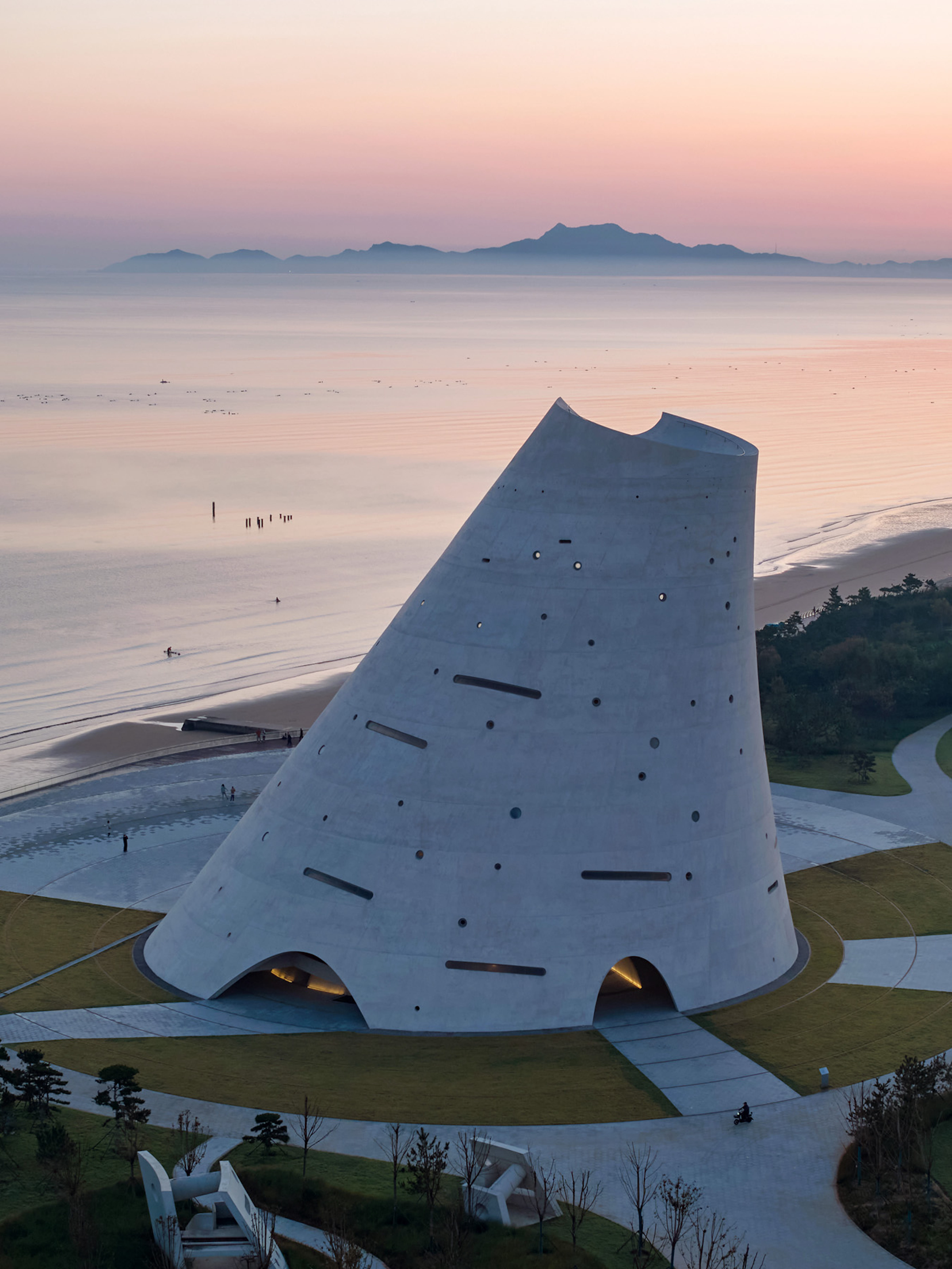 OPEN Architecture's coastal cultural center Sun Tower opens in Yantai ...