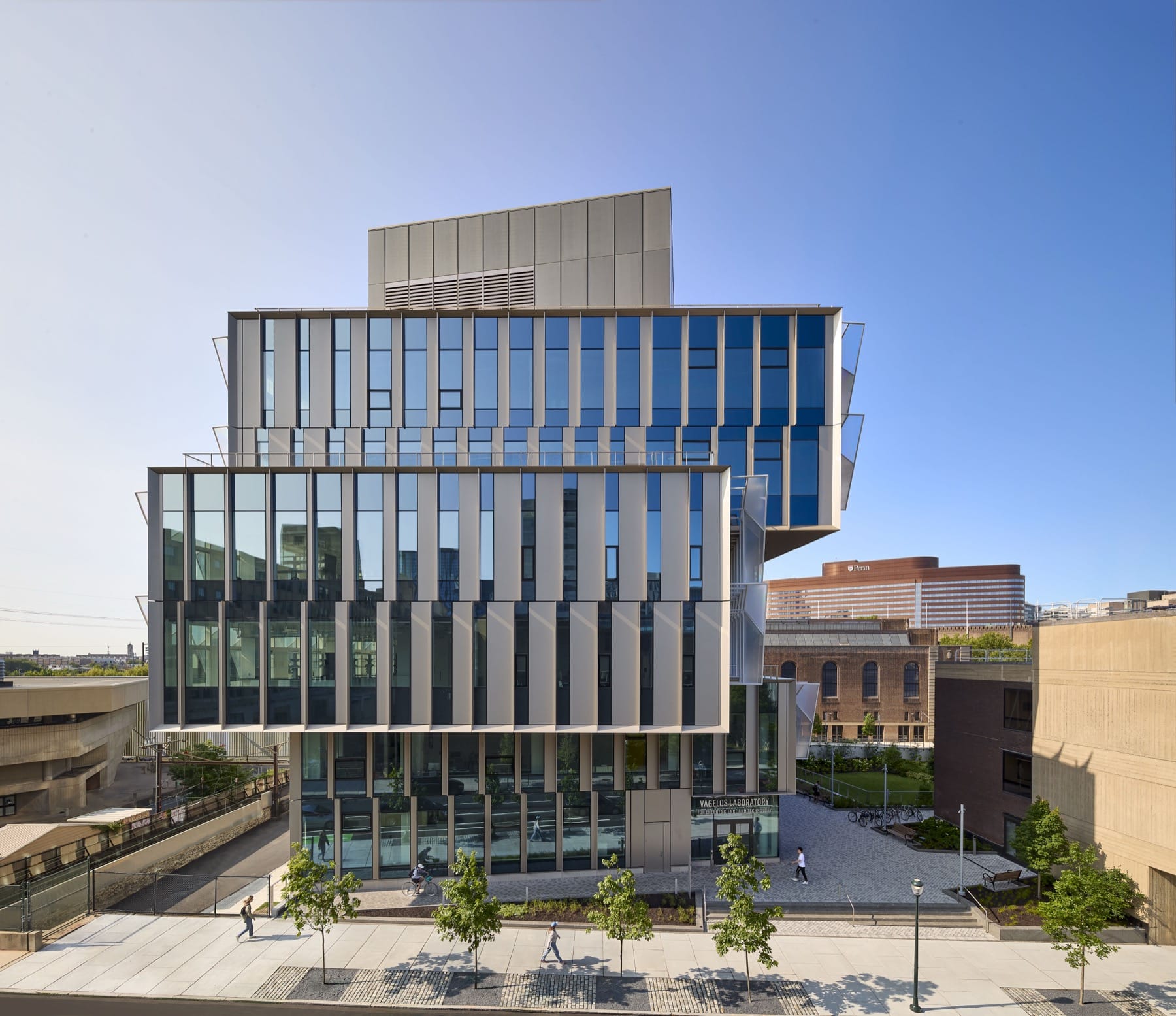 Behnisch Architekten completes UPenn laboratory with ETFE sunshades ...