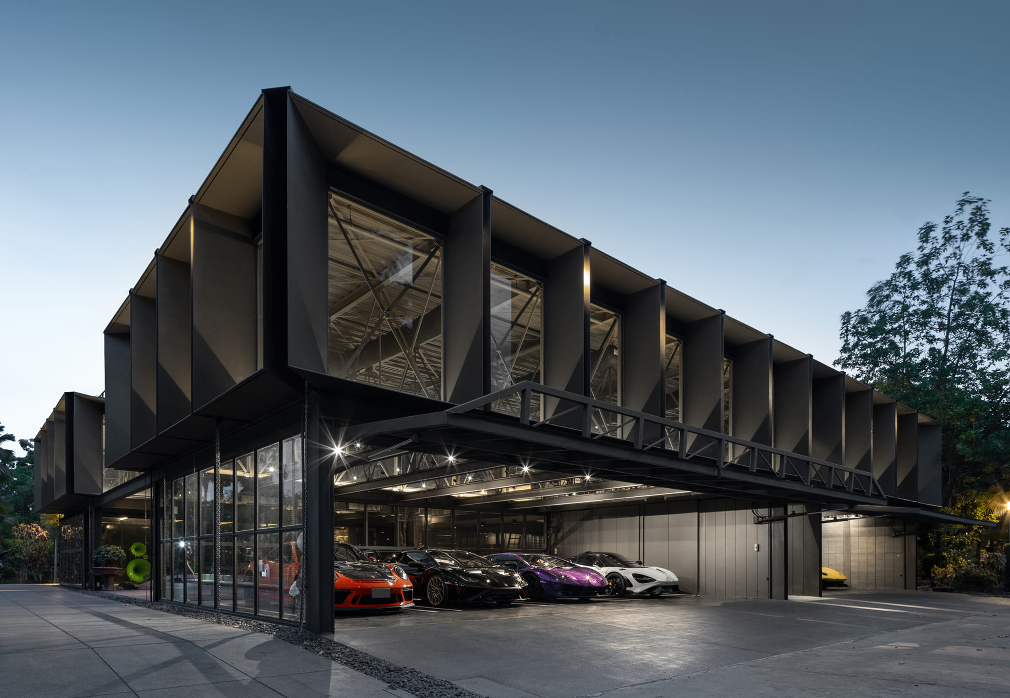 Bull Gallery | Yan Architects | Archinect