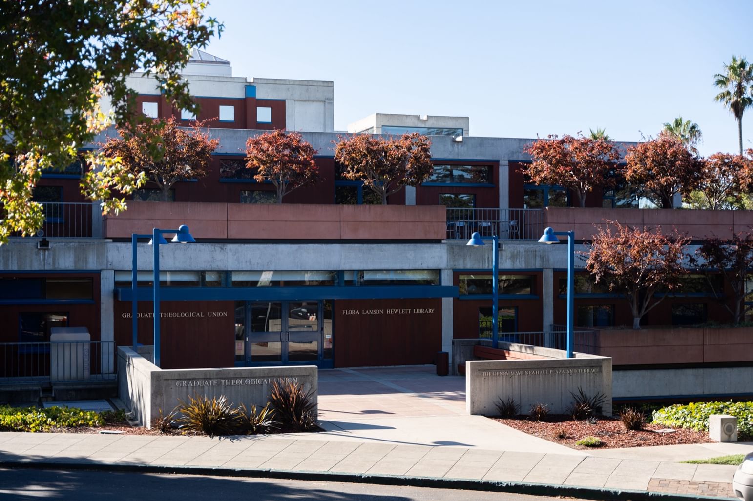 Louis Kahn-designed Graduate Theological Union building in Berkeley ...