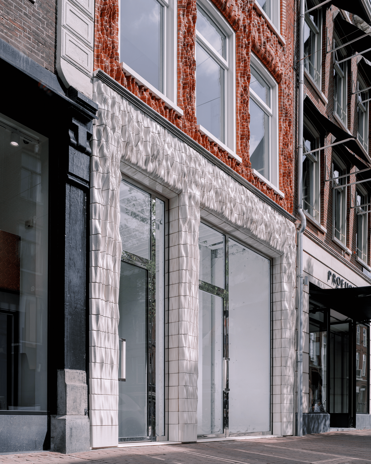 A 3D printed ceramic facade by Studio RAP in Amsterdam is inspired by ...