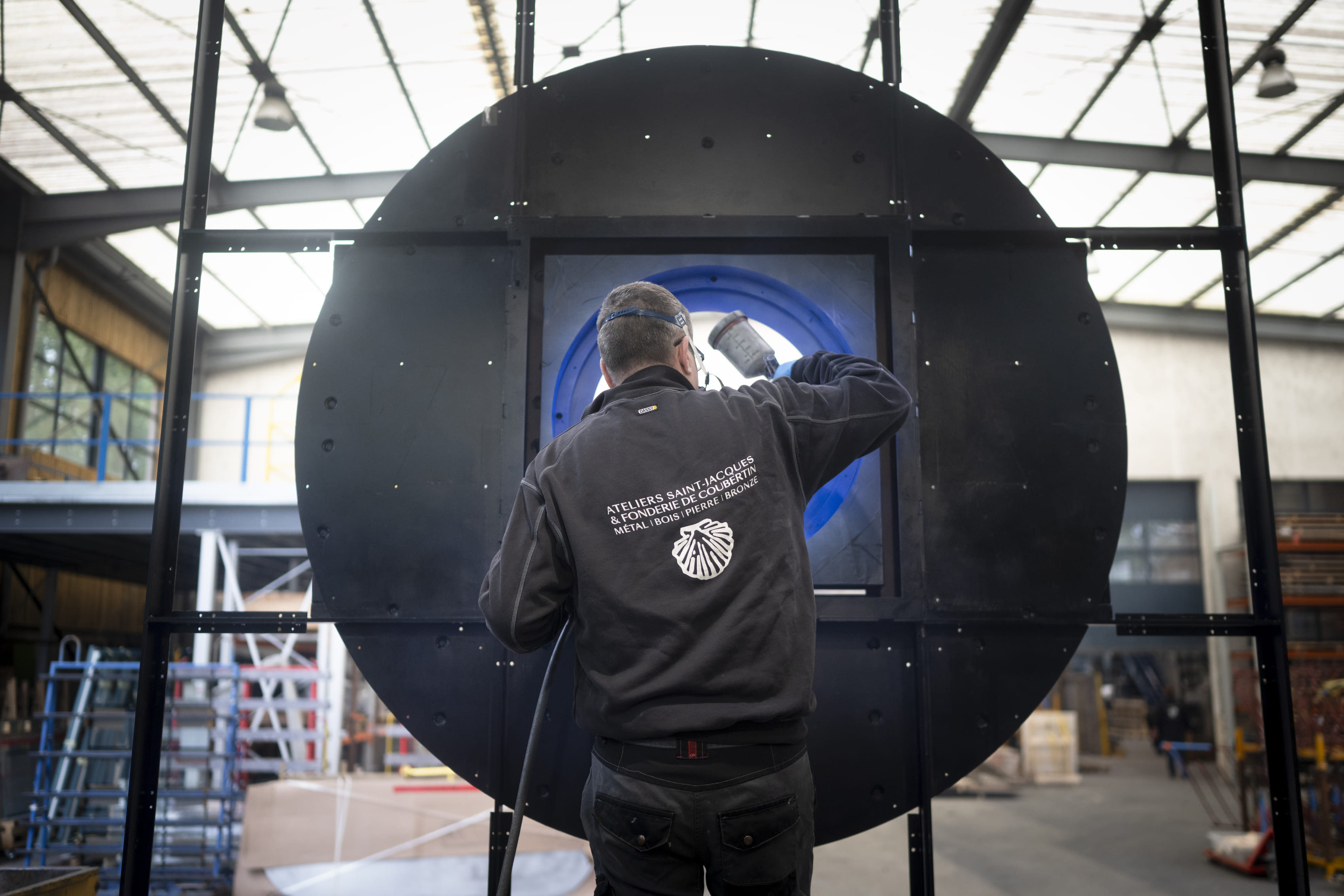 Take a first look inside the newly reopened Notre Dame cathedral ...