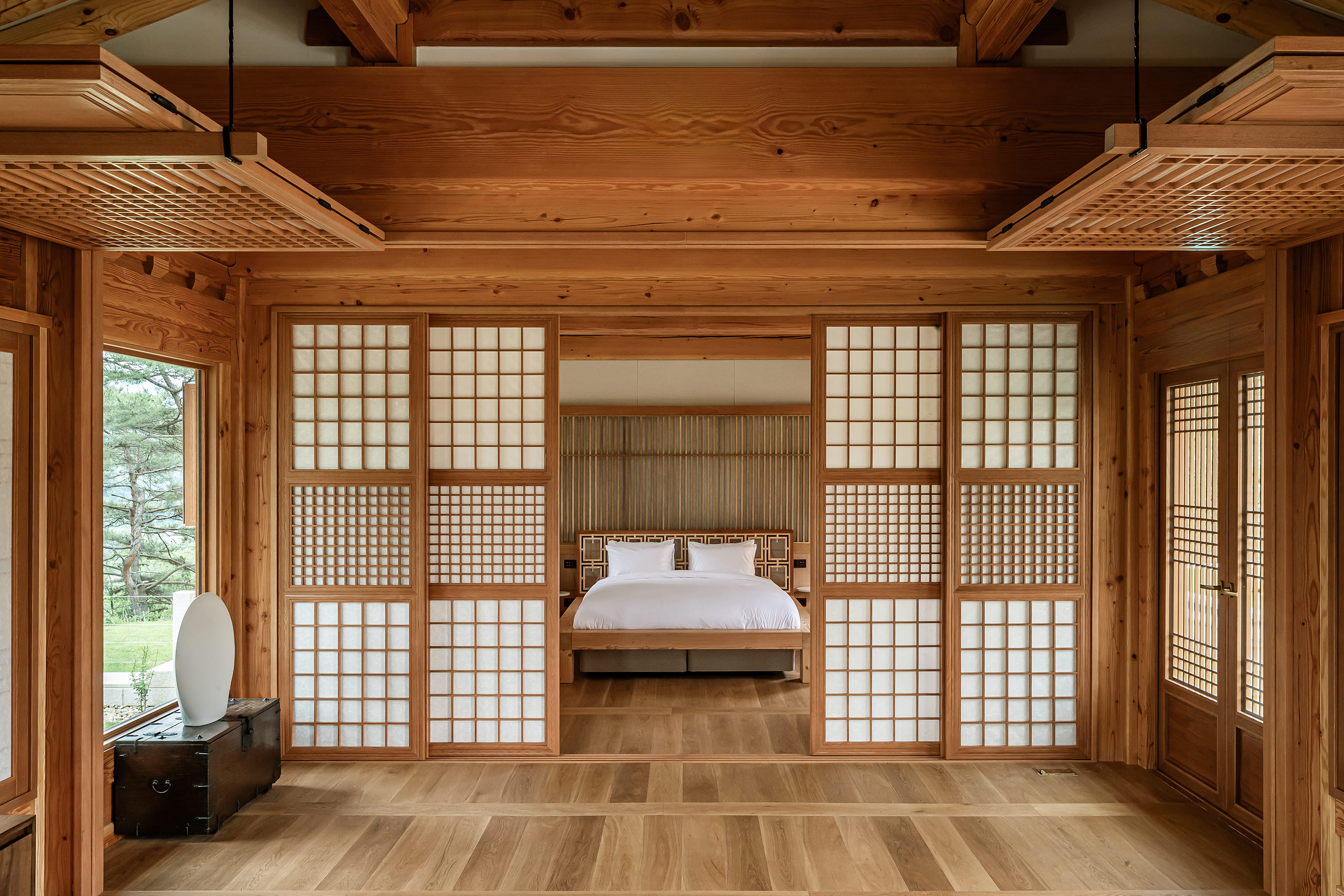 The Hanok Heritage House / Seondoljung | Listen Communication | Archinect