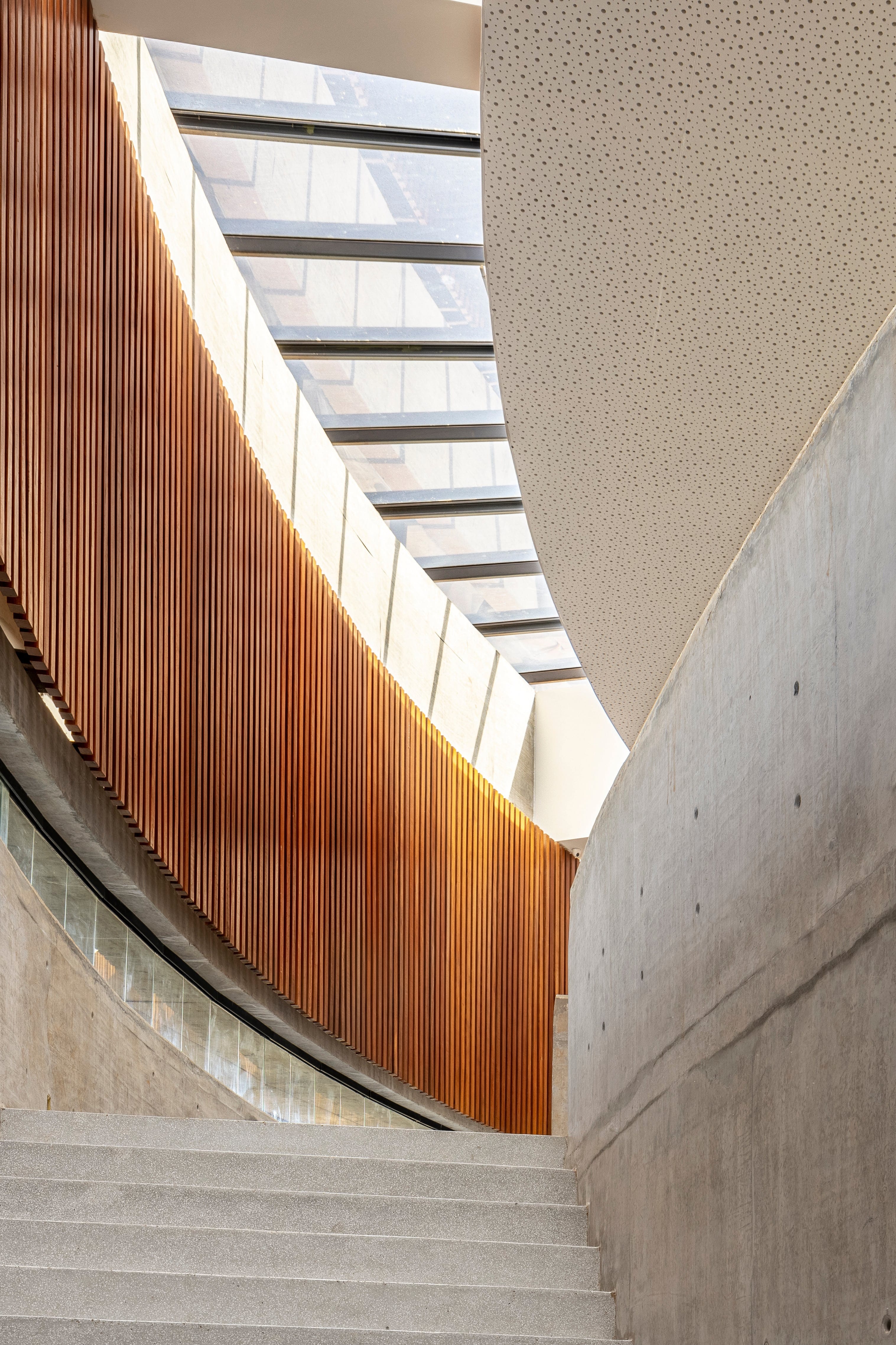 ARQBR Arquitetura e Urbanismo brings a circular concrete church to ...