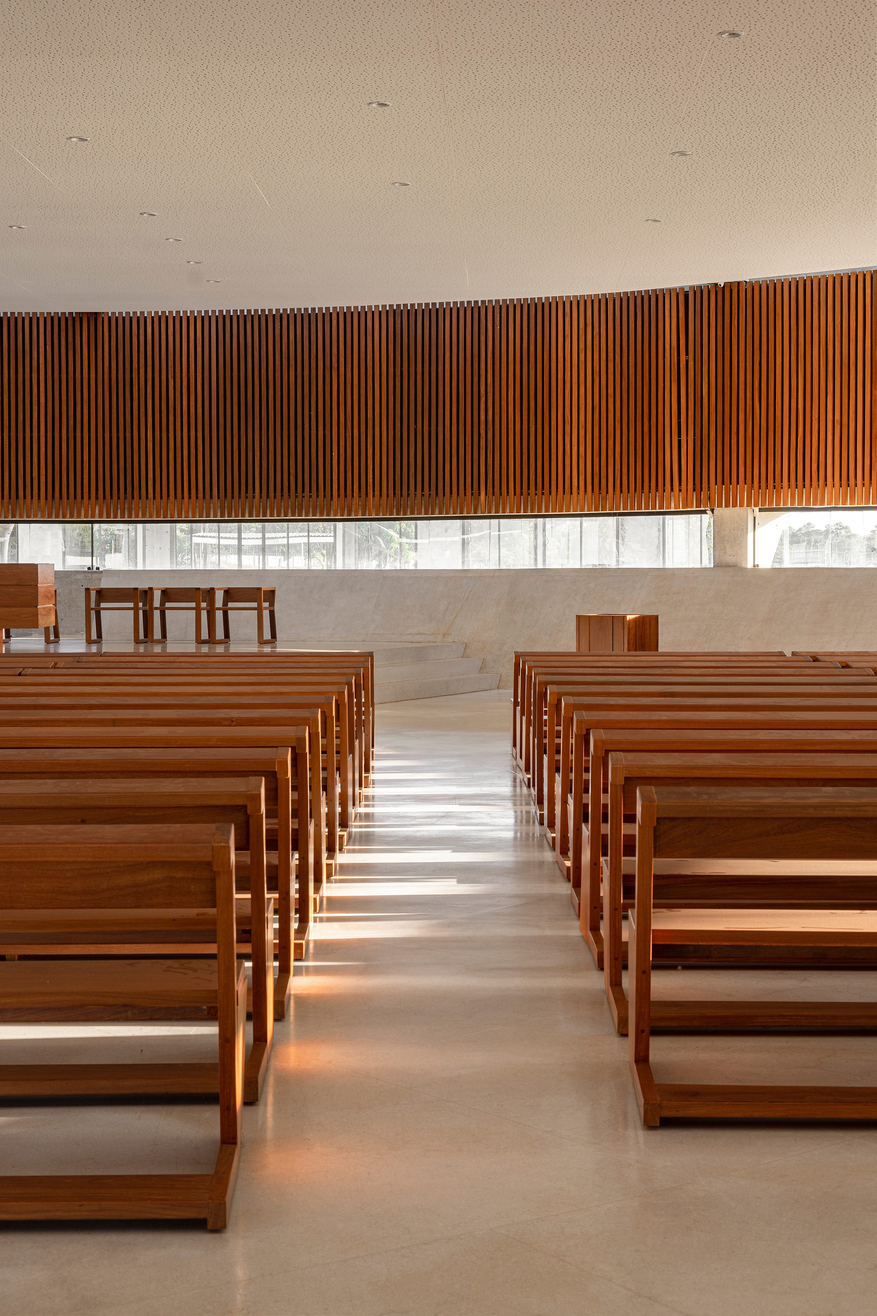 ARQBR Arquitetura e Urbanismo brings a circular concrete church to ...