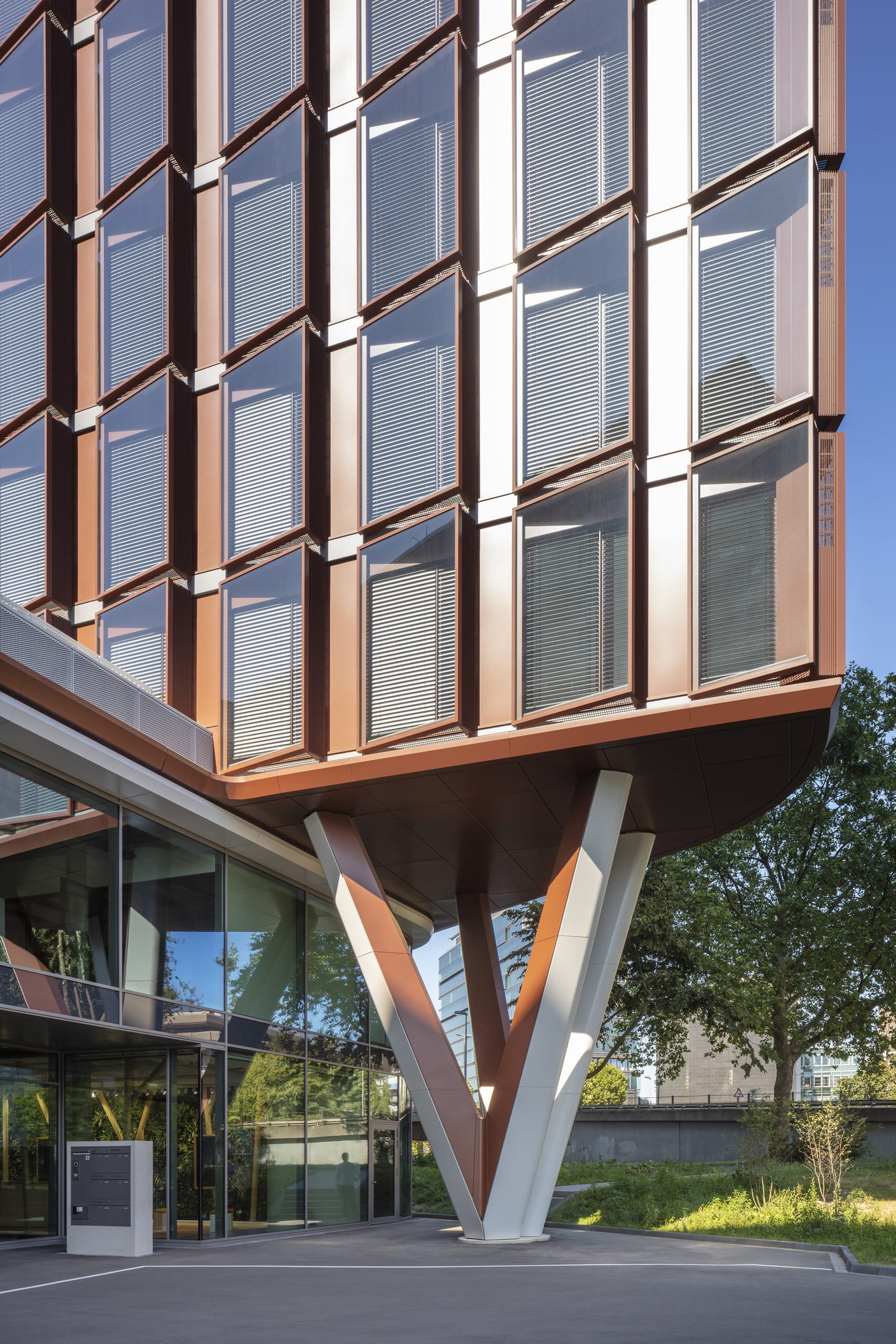 UNStudio's edgy Eclipse office design opens in Düsseldorf | News ...