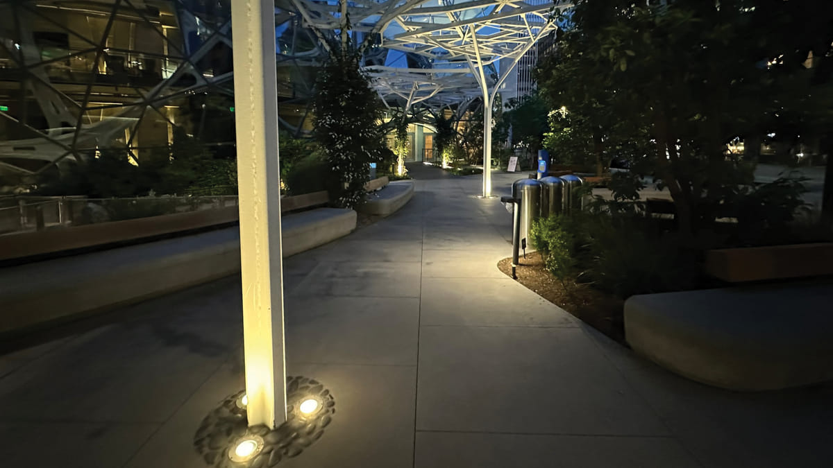 Amazon Spheres Plaza - Lighting Design | LightingJUMP | Archinect