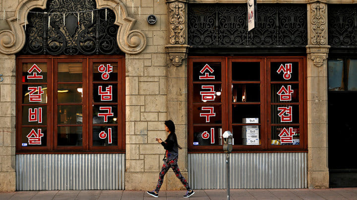 Building an identity: Immigration and architecture in Southern ...