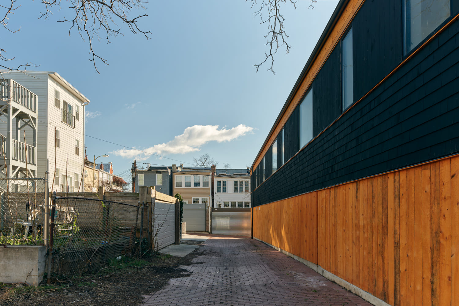 Wide House | BLDUS | Archinect