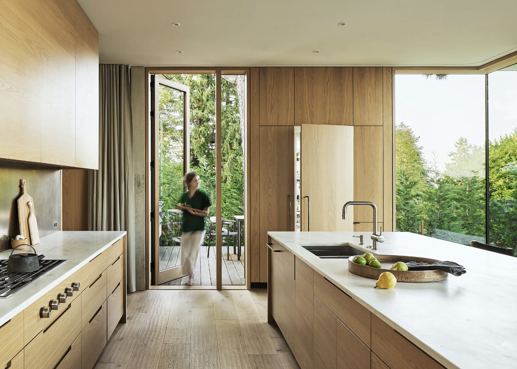 Striking the Connection Between Architecture and Nature With Seattle ...
