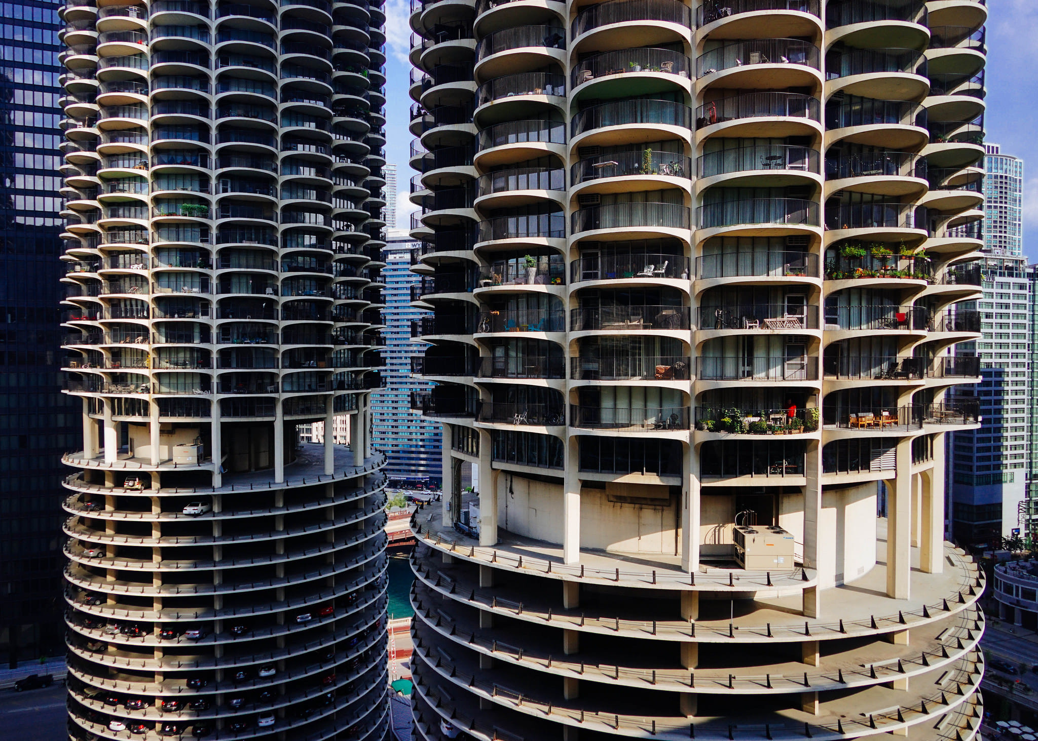 Chicago's famed Marina City seems destined for landmark status | News ...