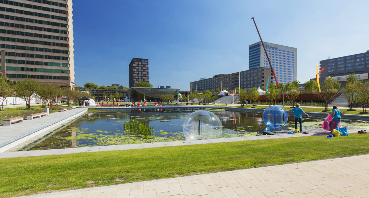 A living heart for a modernist Campus - Erasmus University Rotterdam ...